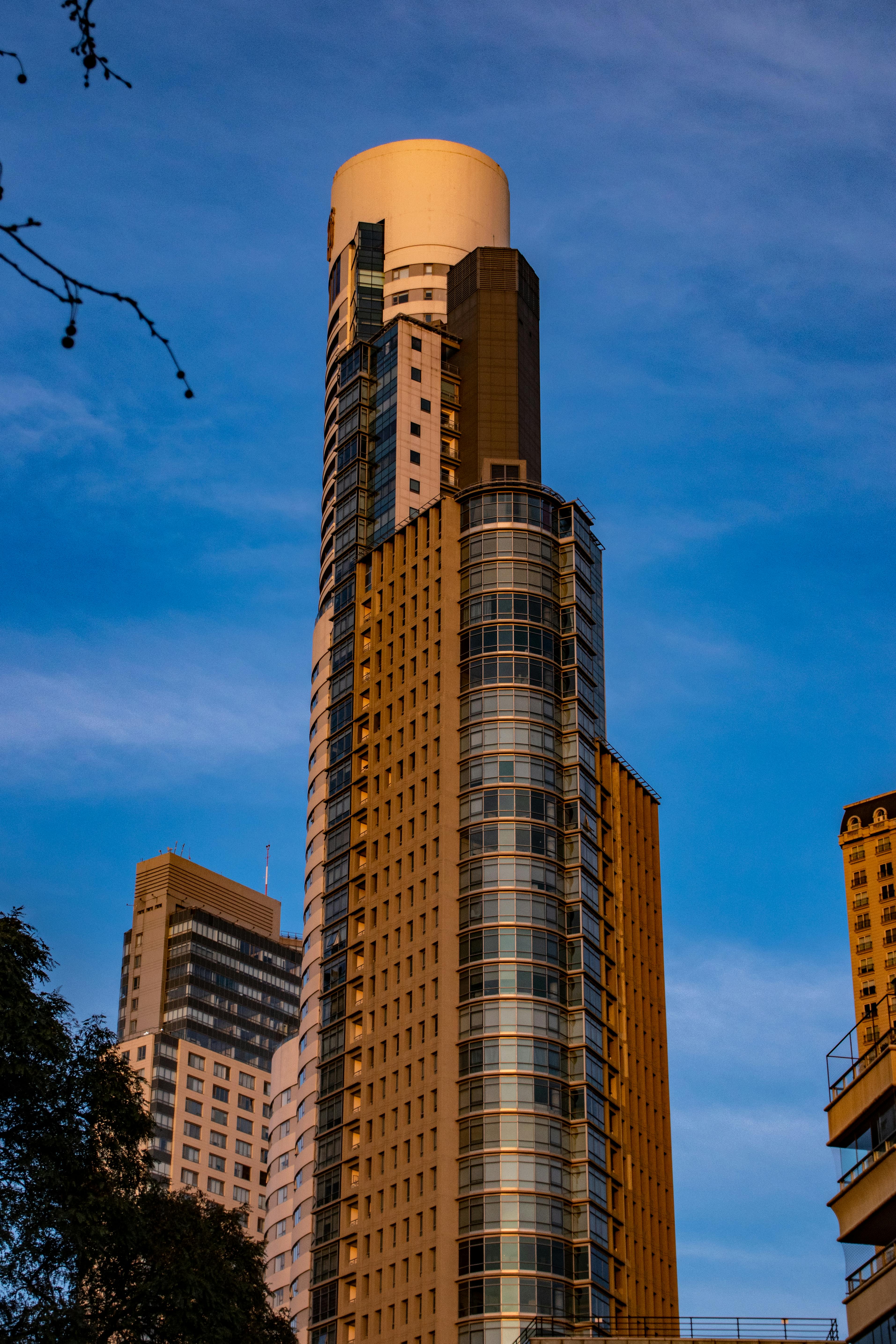 Brown Modern Skyscraper · Free Stock Photo