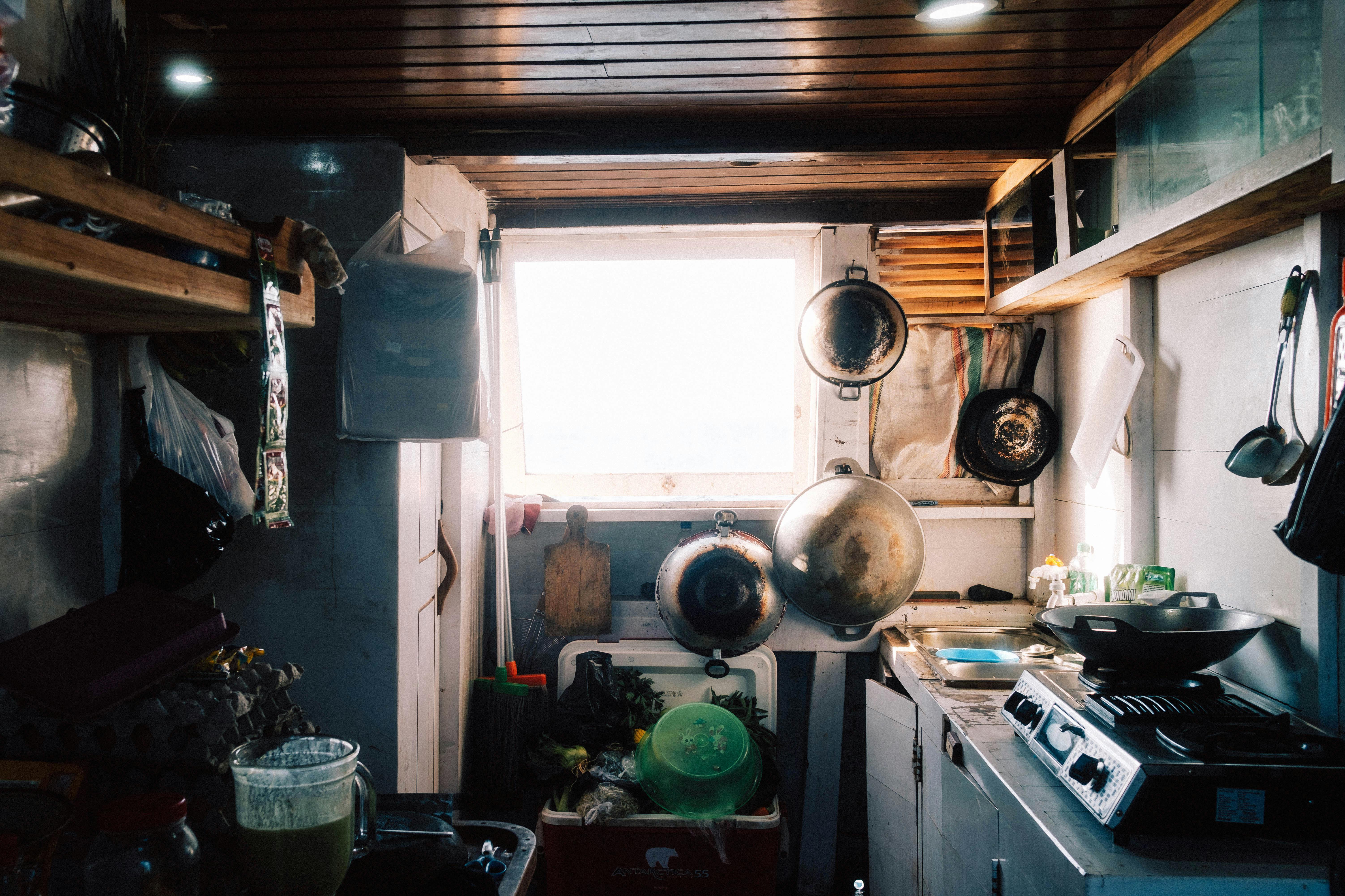 Small Old Kitchen · Free Stock Photo