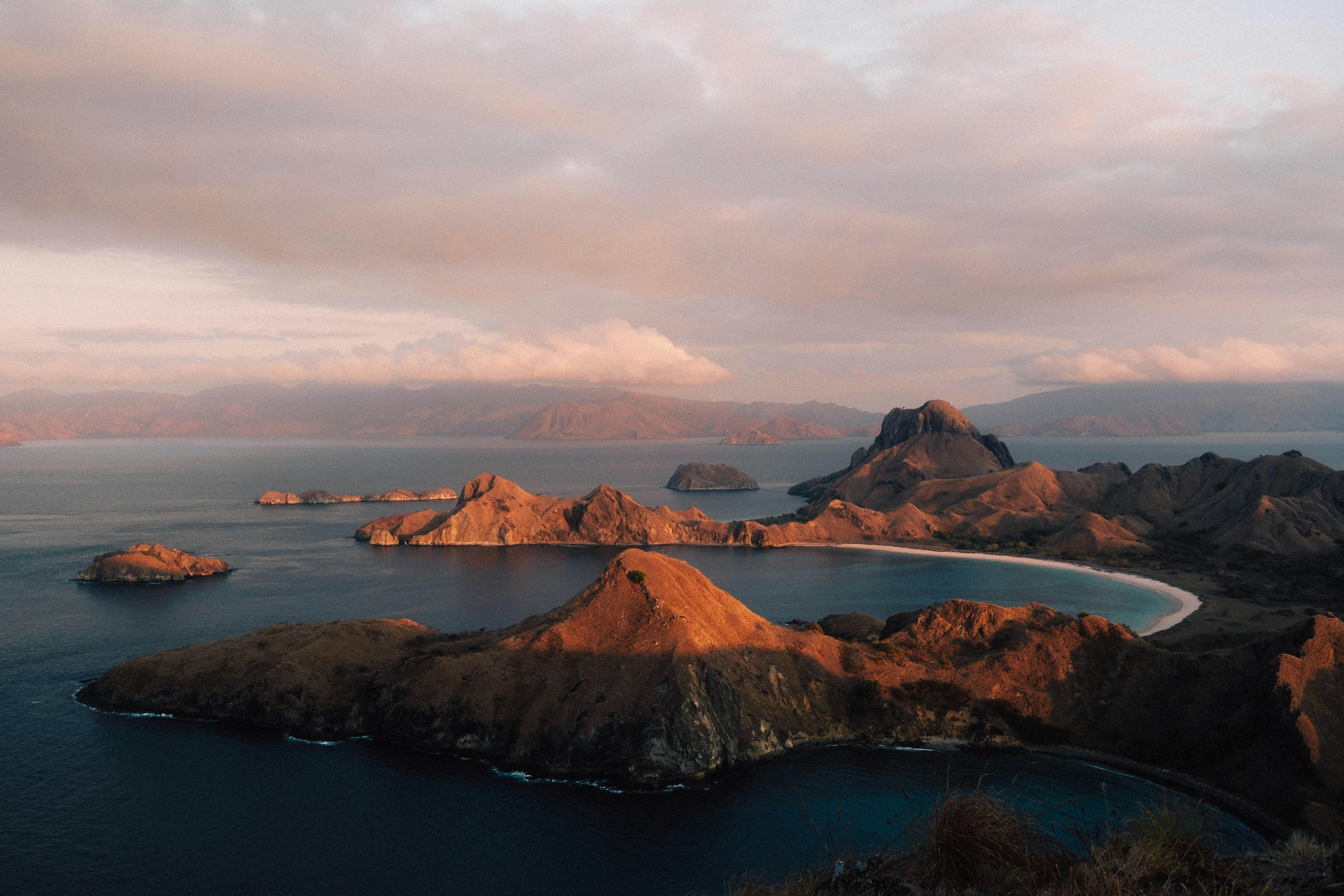 Coastline of Komodo National Park in Indonesia · Free Stock Photo