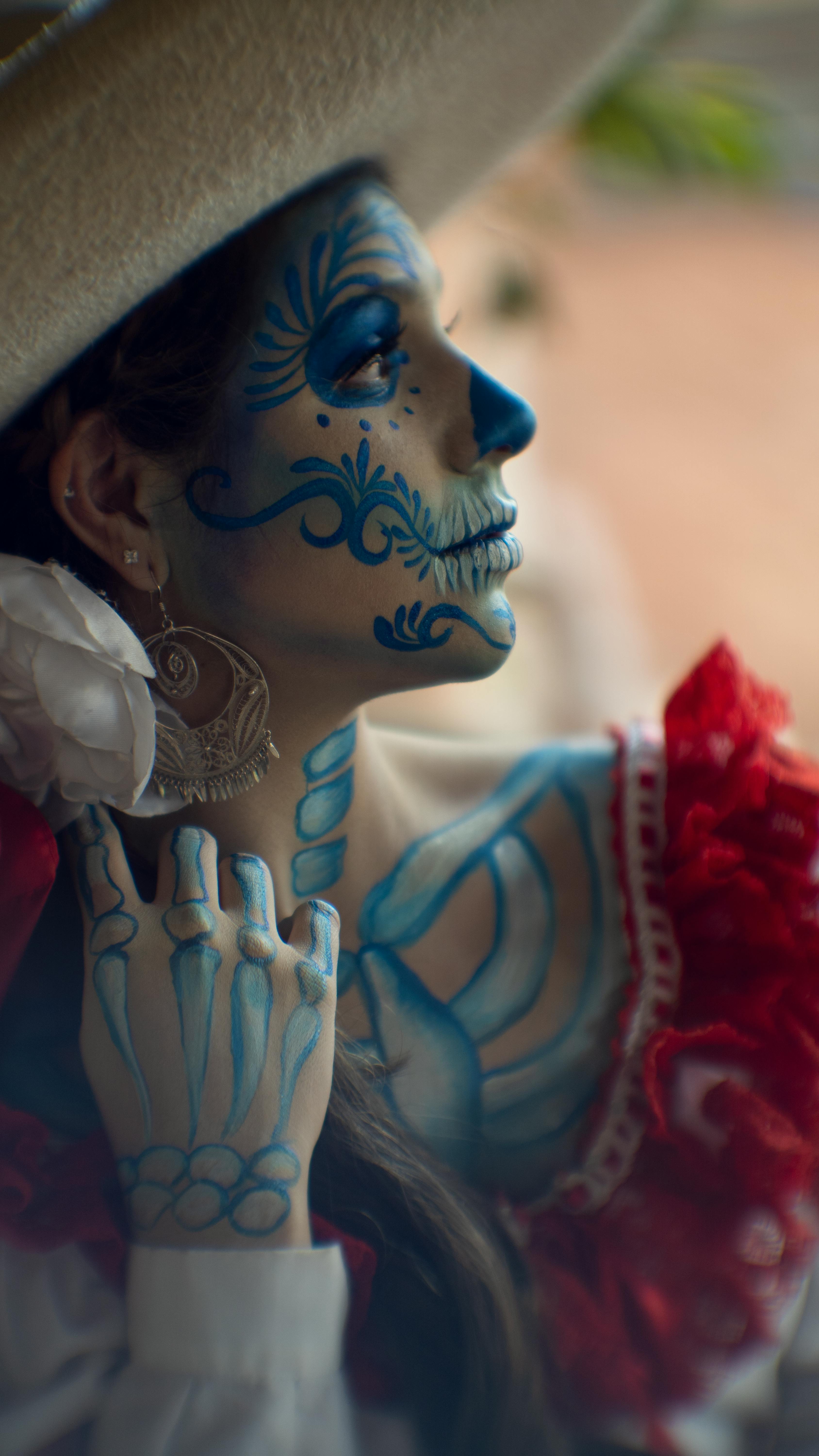 Catrina with Painted Face · Free Stock Photo