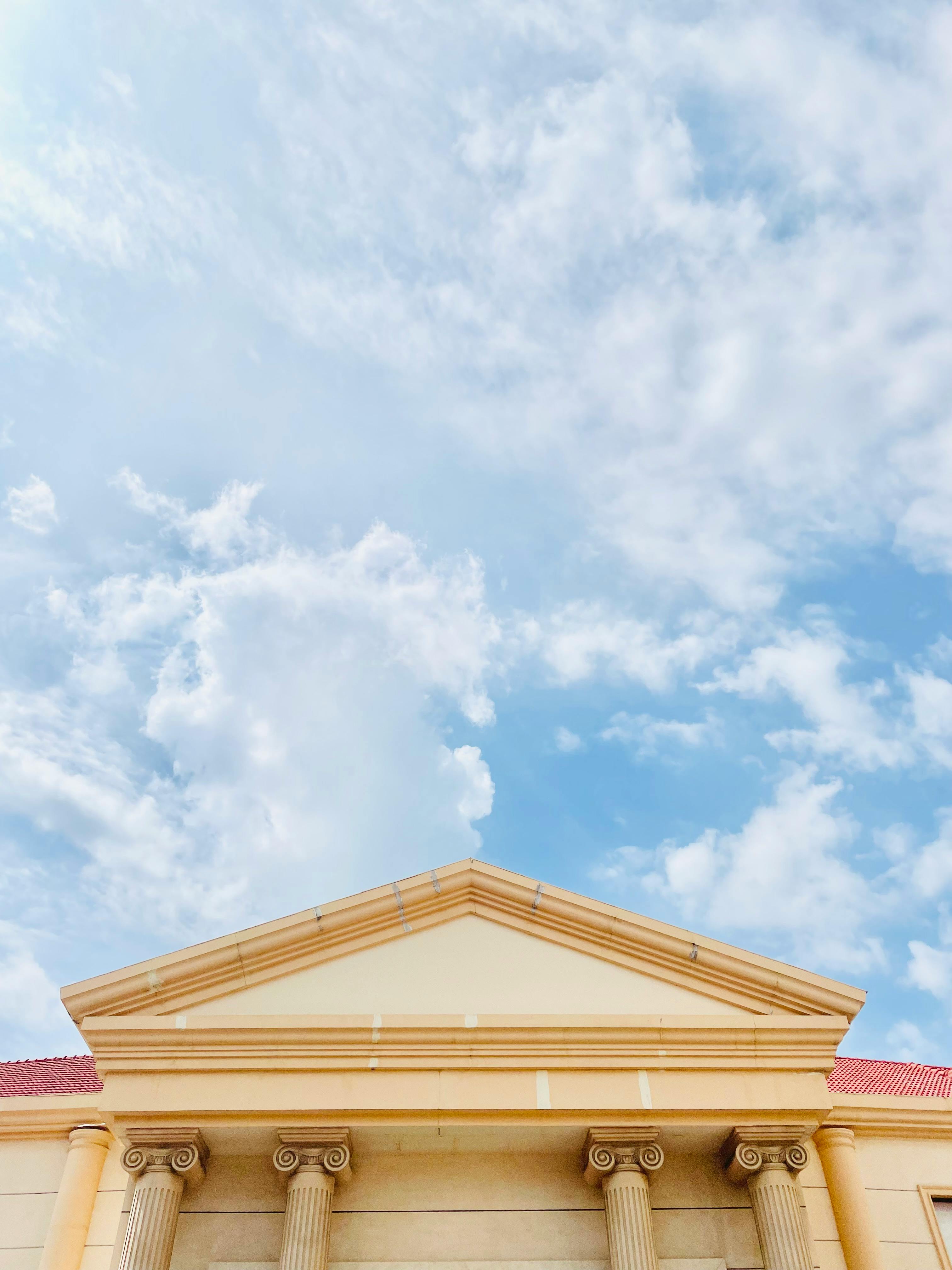 White Concrete Building · Free Stock Photo