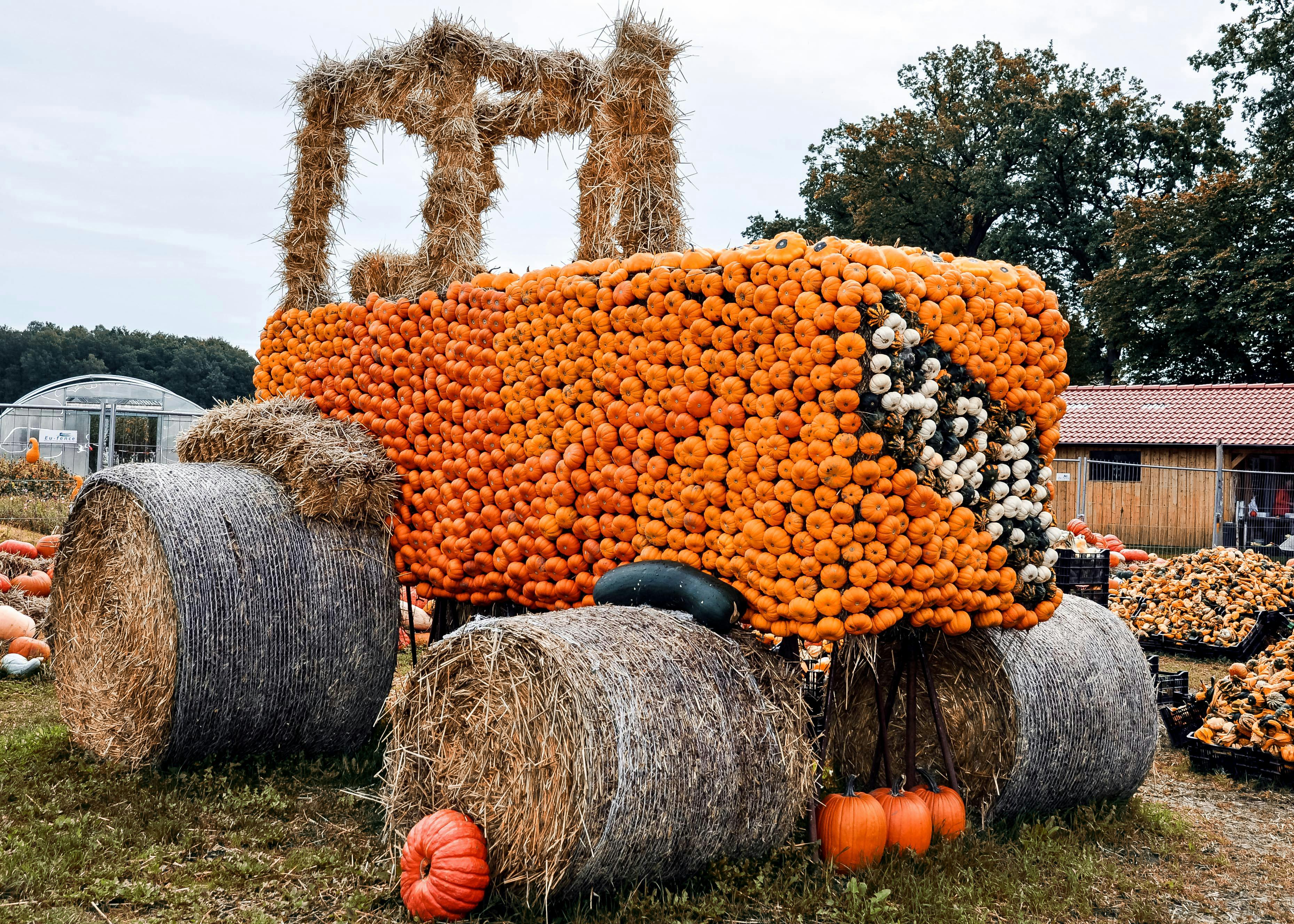 Ut Tractor Photos, Download The BEST Free Ut Tractor Stock Photos & HD ...