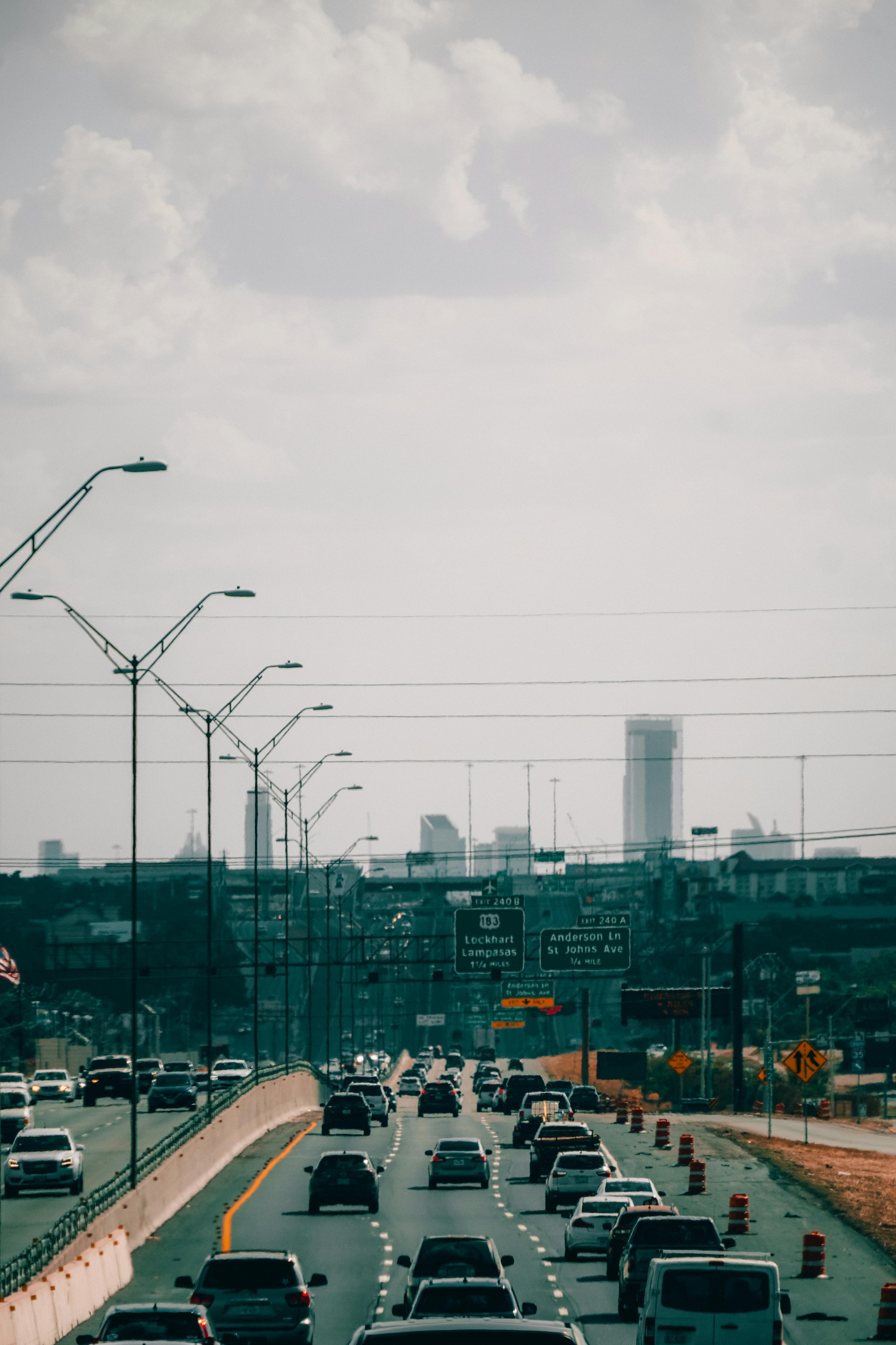 Traffic in City · Free Stock Photo