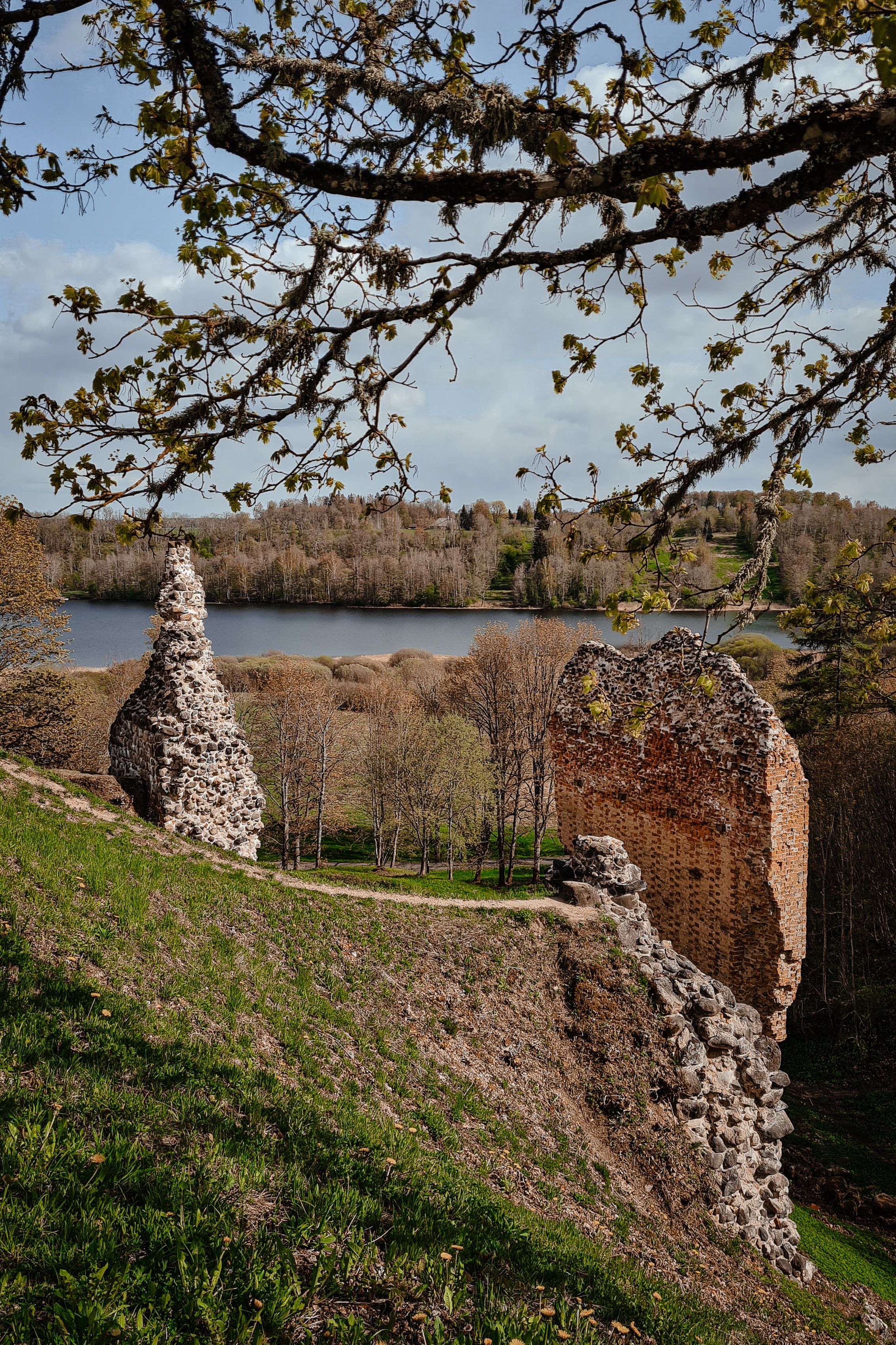 Ruins of a Stone Building near a Body of Water · Free Stock Photo