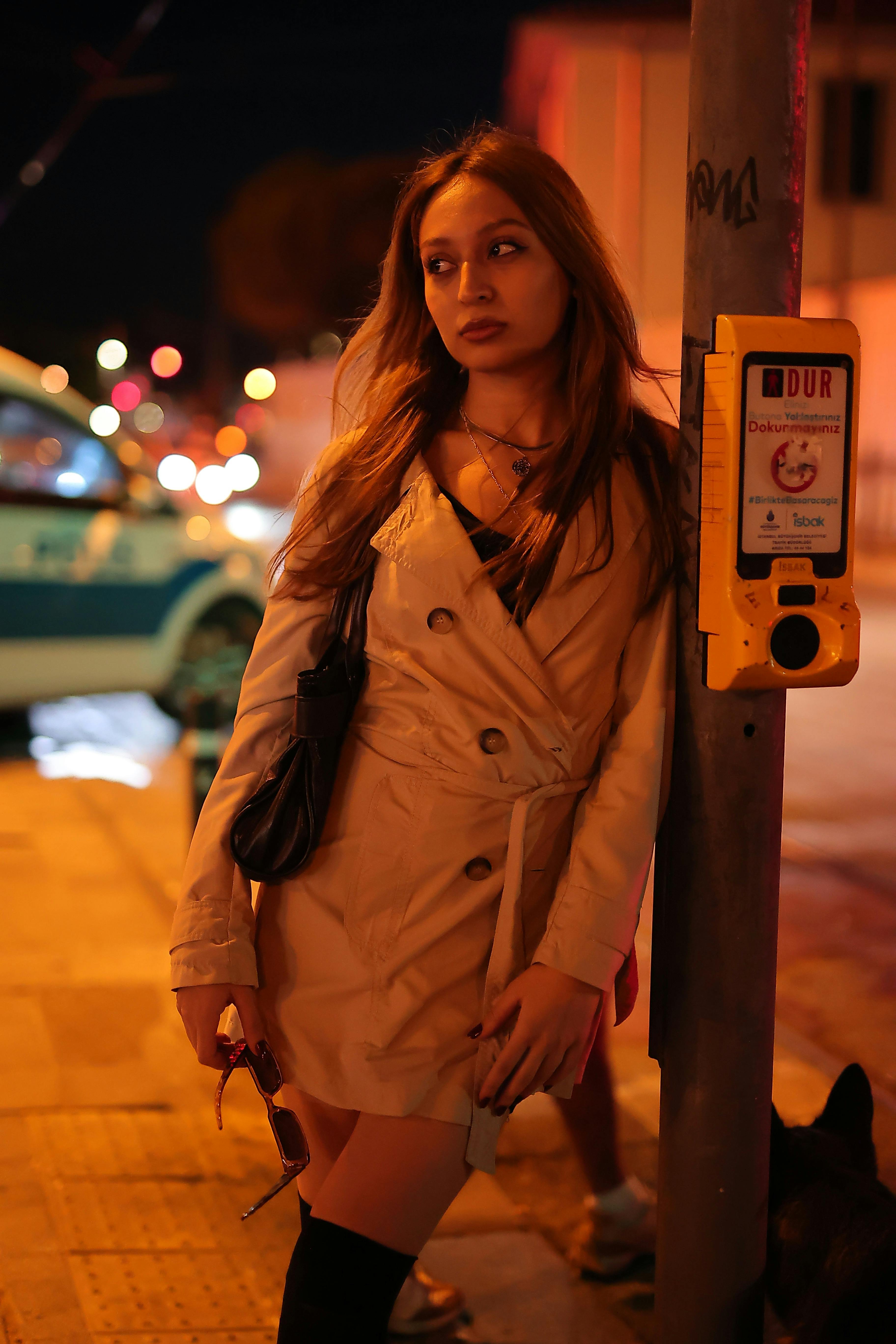 Beautiful Damsel Photos, Download The BEST Free Beautiful Damsel Stock ...