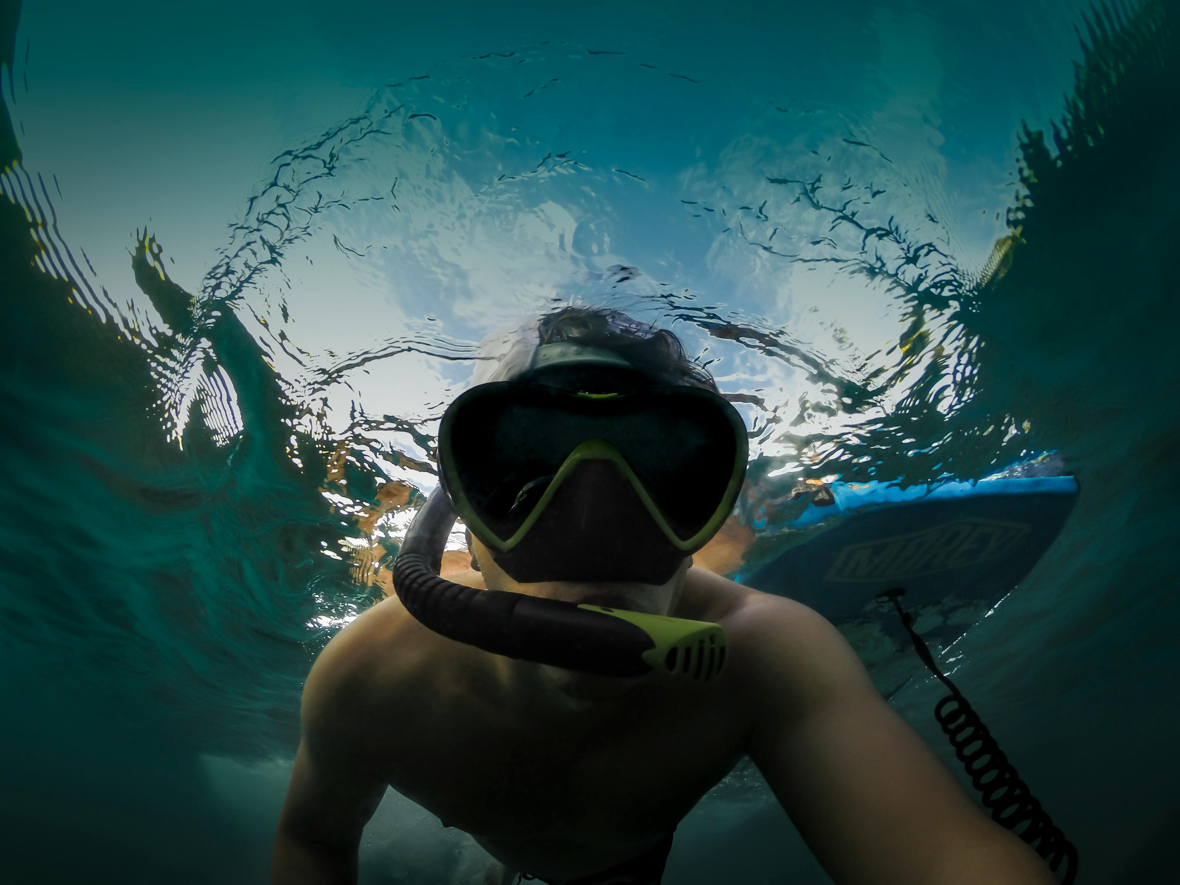 Man Jumping into Water · Free Stock Photo