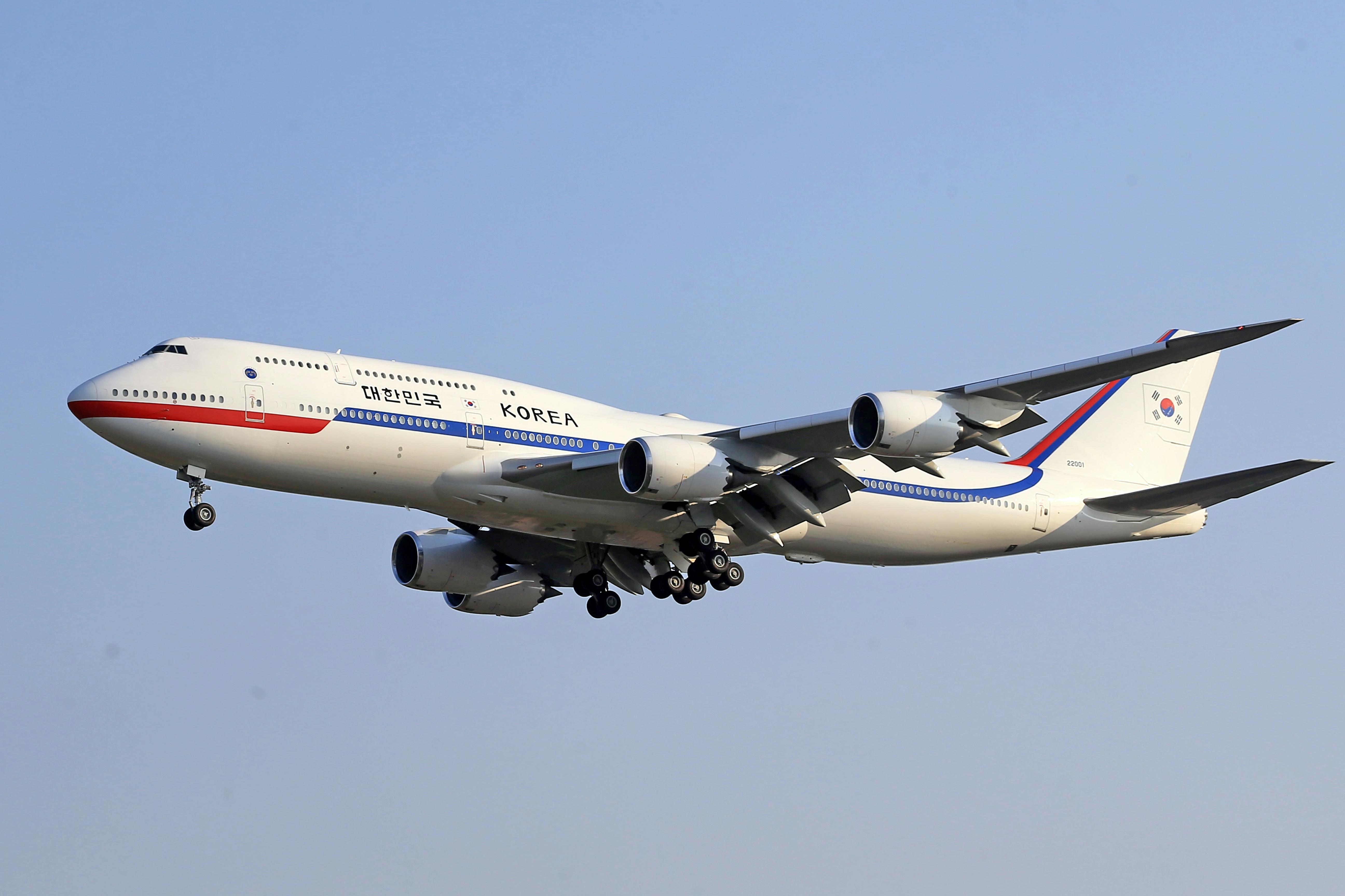 Large Aircraft Photos, Download The BEST Free Large Aircraft Stock ...