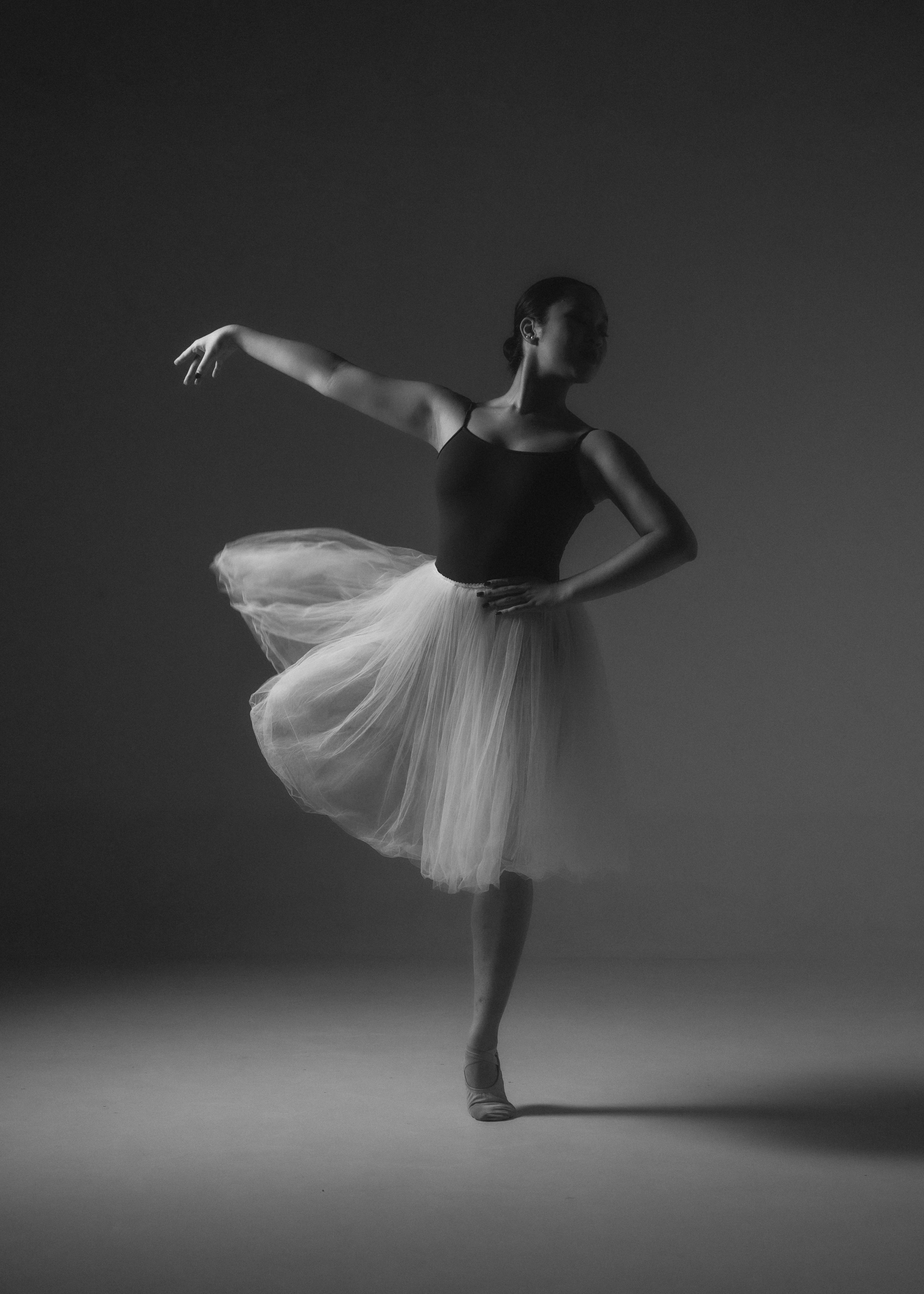 Ballerina in Black and White · Free Stock Photo