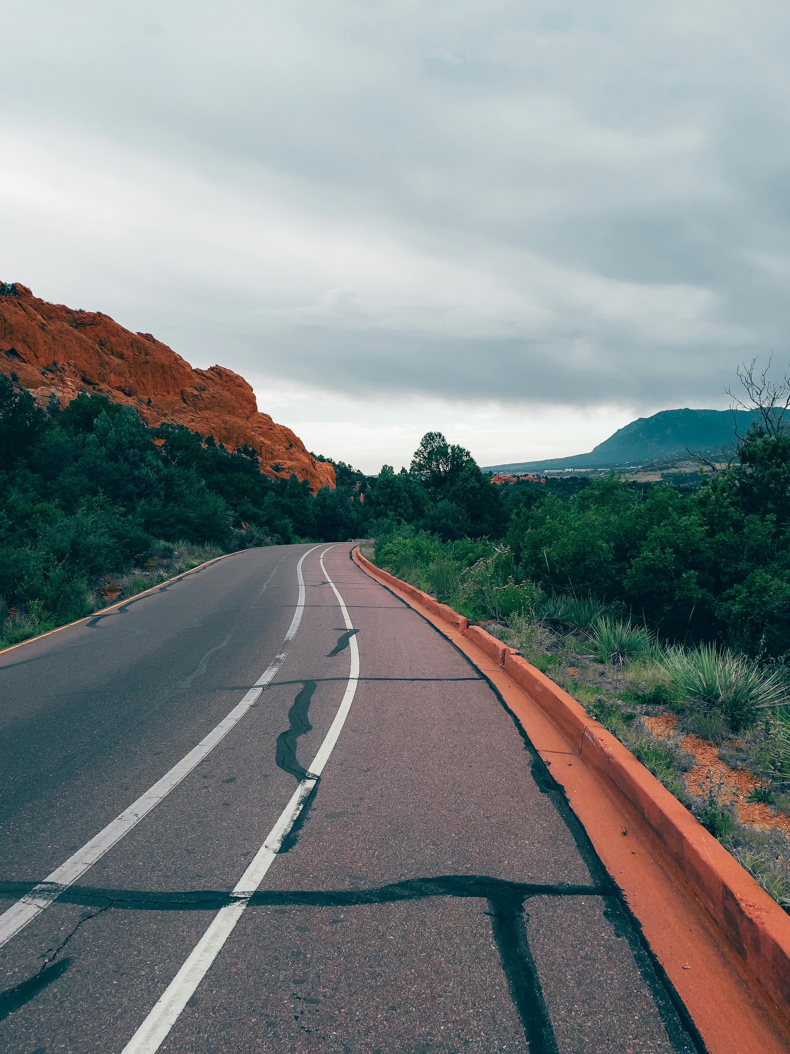 Overcast over Road · Free Stock Photo
