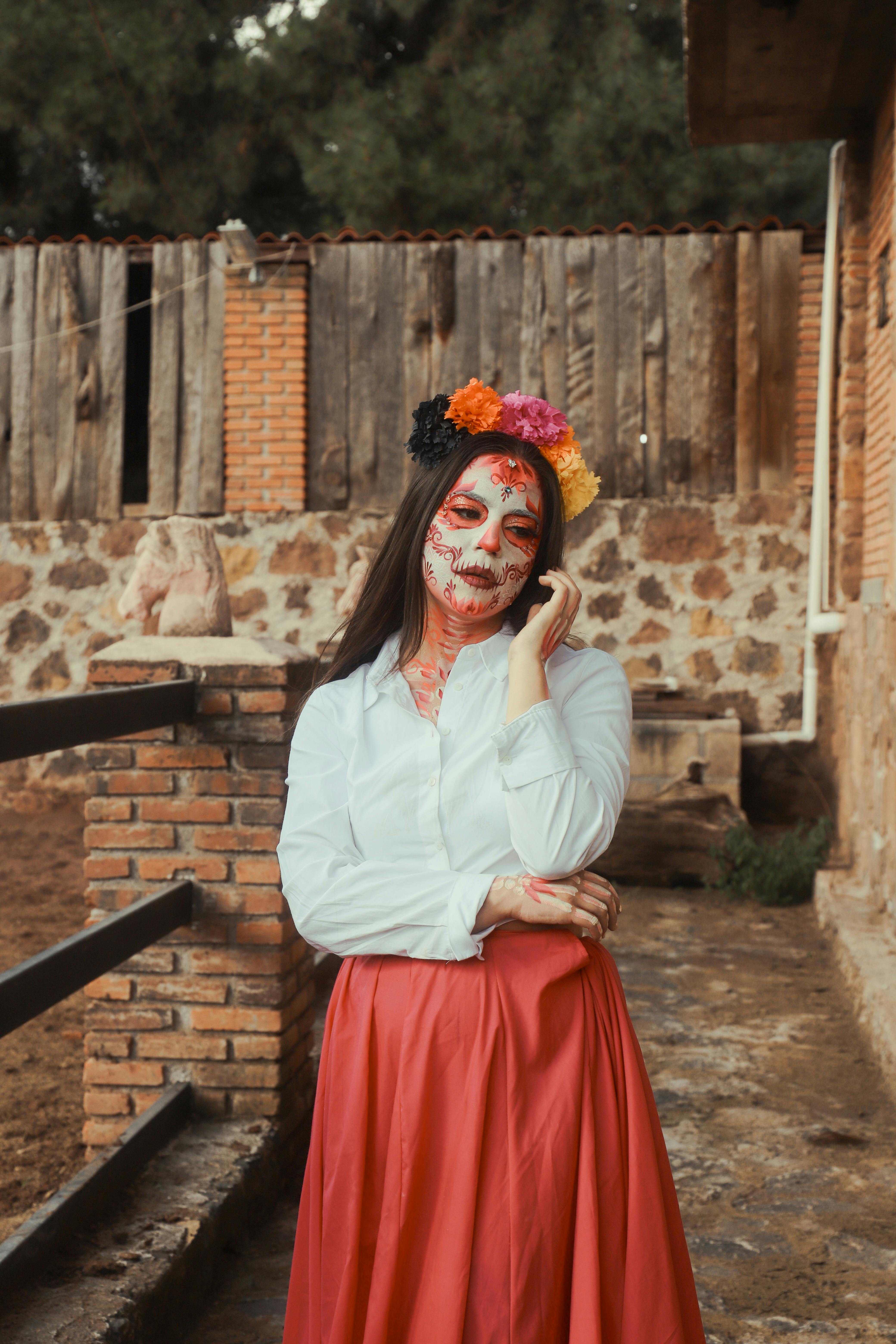 Foto de stock gratuita sobre blusa blanca, cara pintada, catrina ...