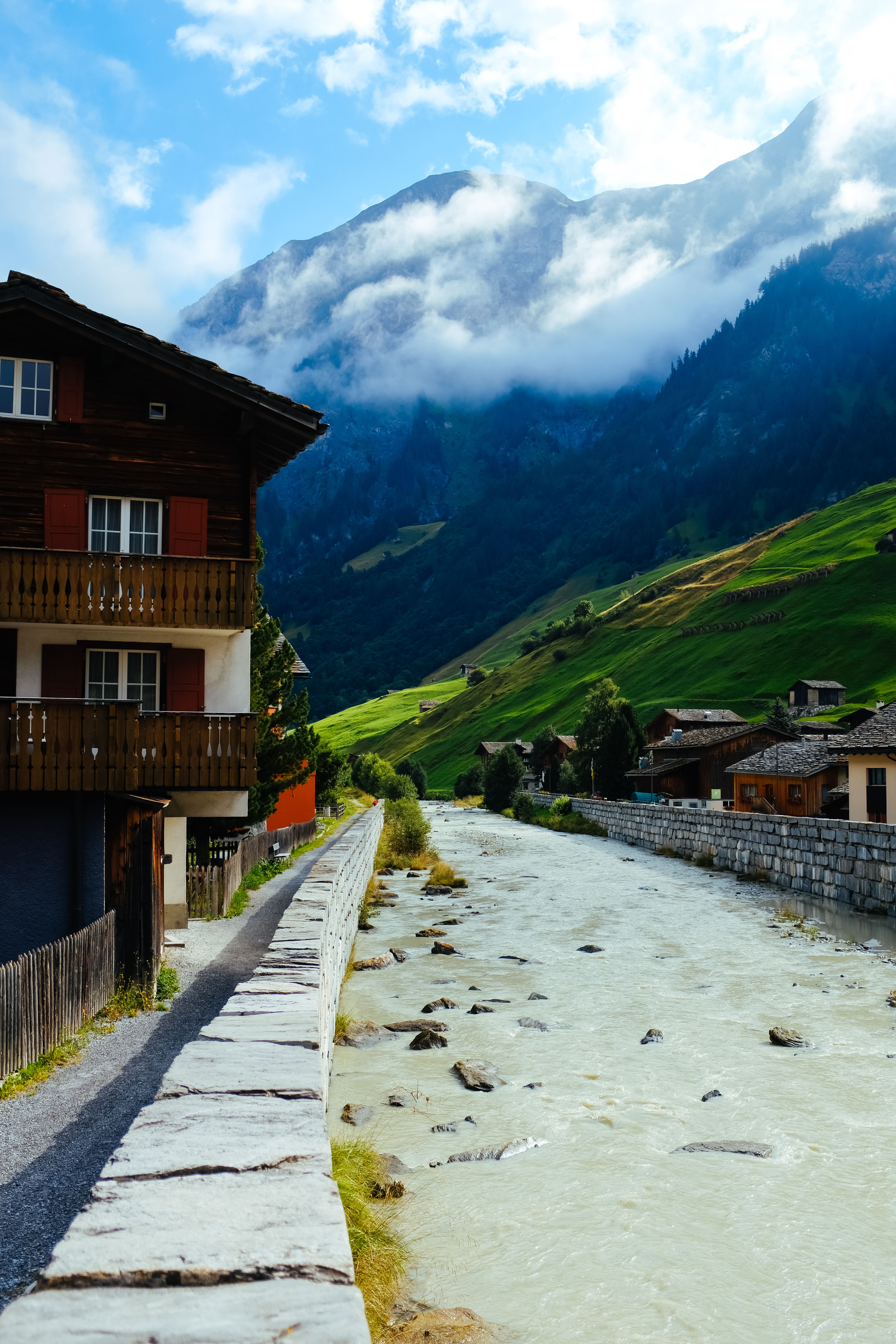 River in Village in Valley in Mountains · Free Stock Photo