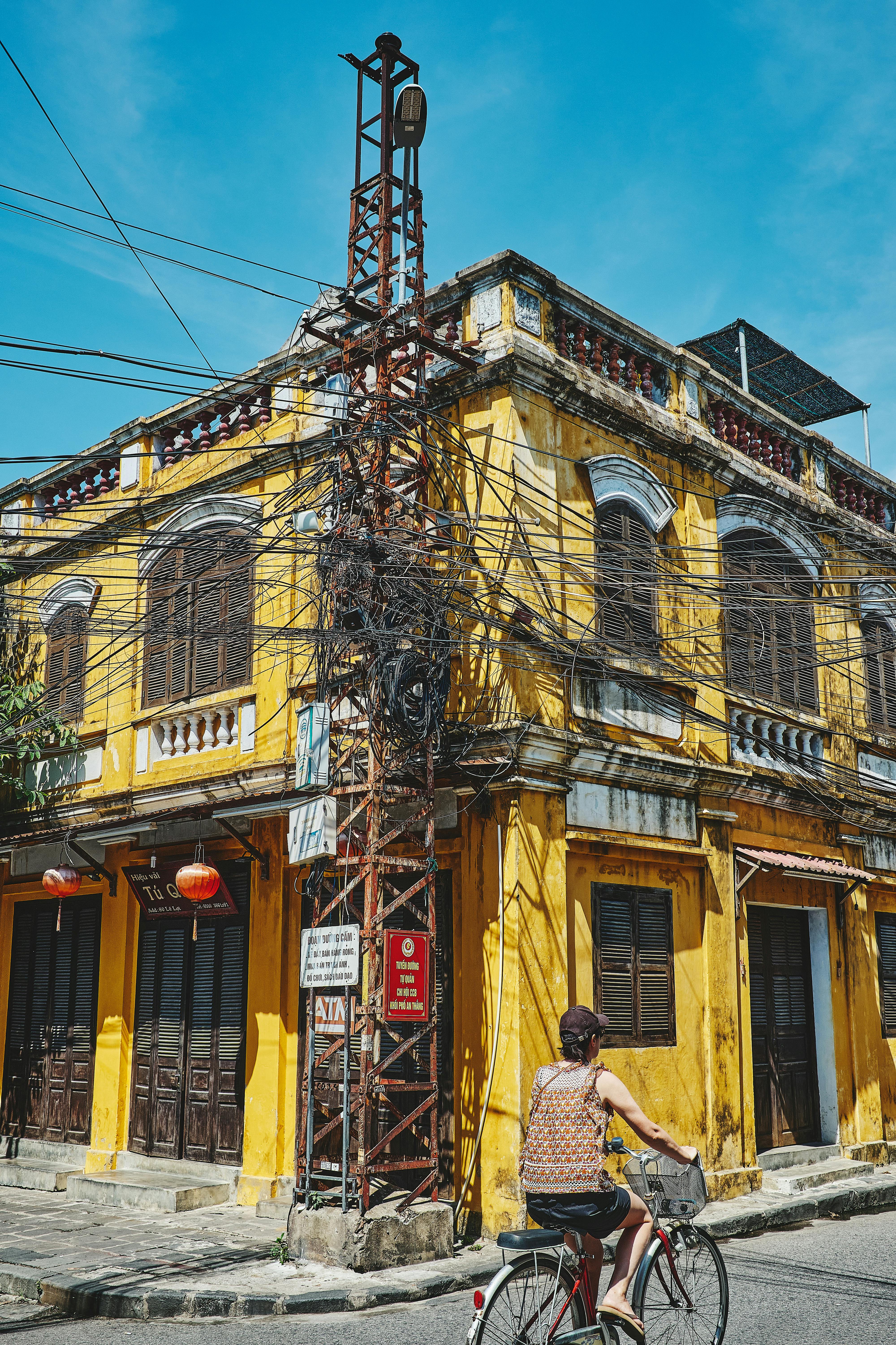 Lanterns Tangled Photos, Download The BEST Free Lanterns Tangled Stock ...