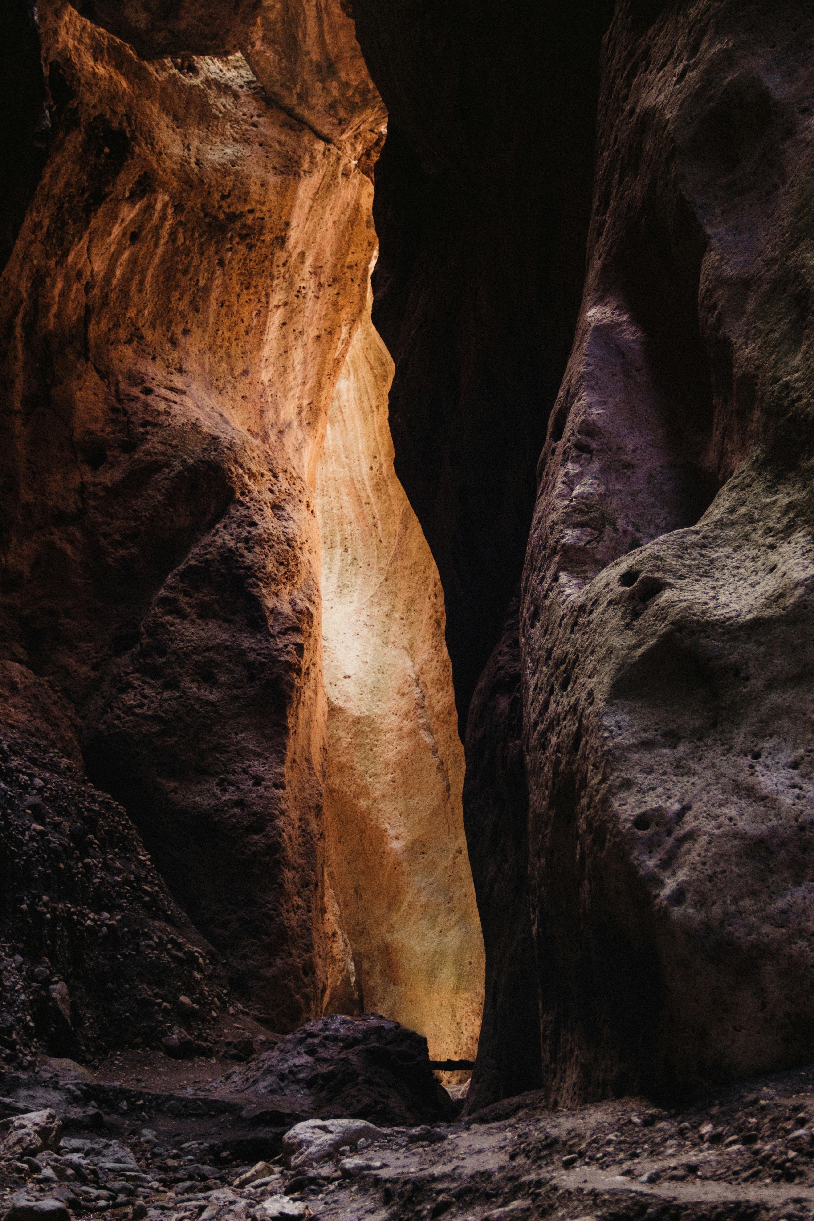Entrance of Cave · Free Stock Photo