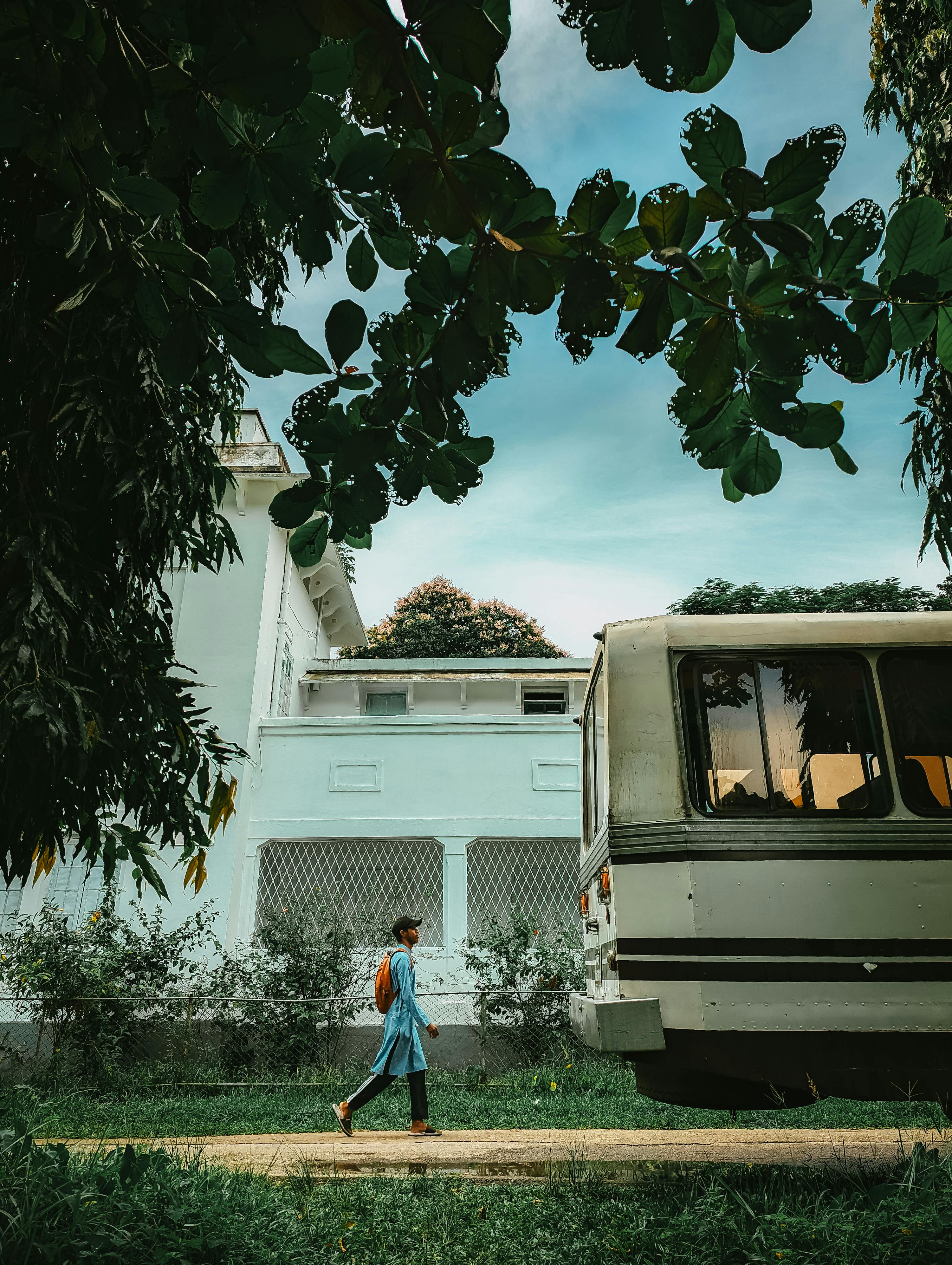 Arab Commuter Photos, Download The BEST Free Arab Commuter Stock Photos ...