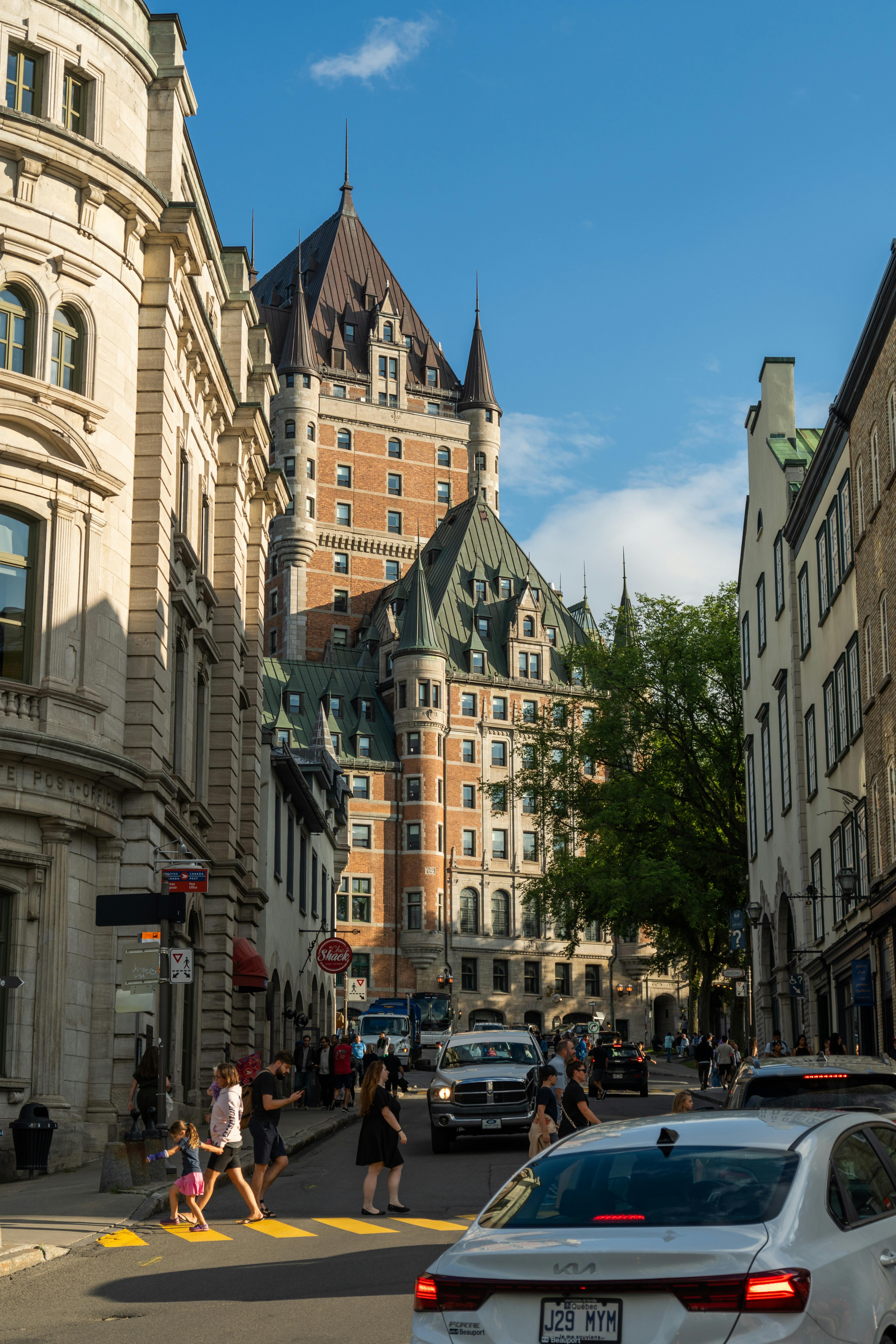 Hotel by the Road in Quebec · Free Stock Photo