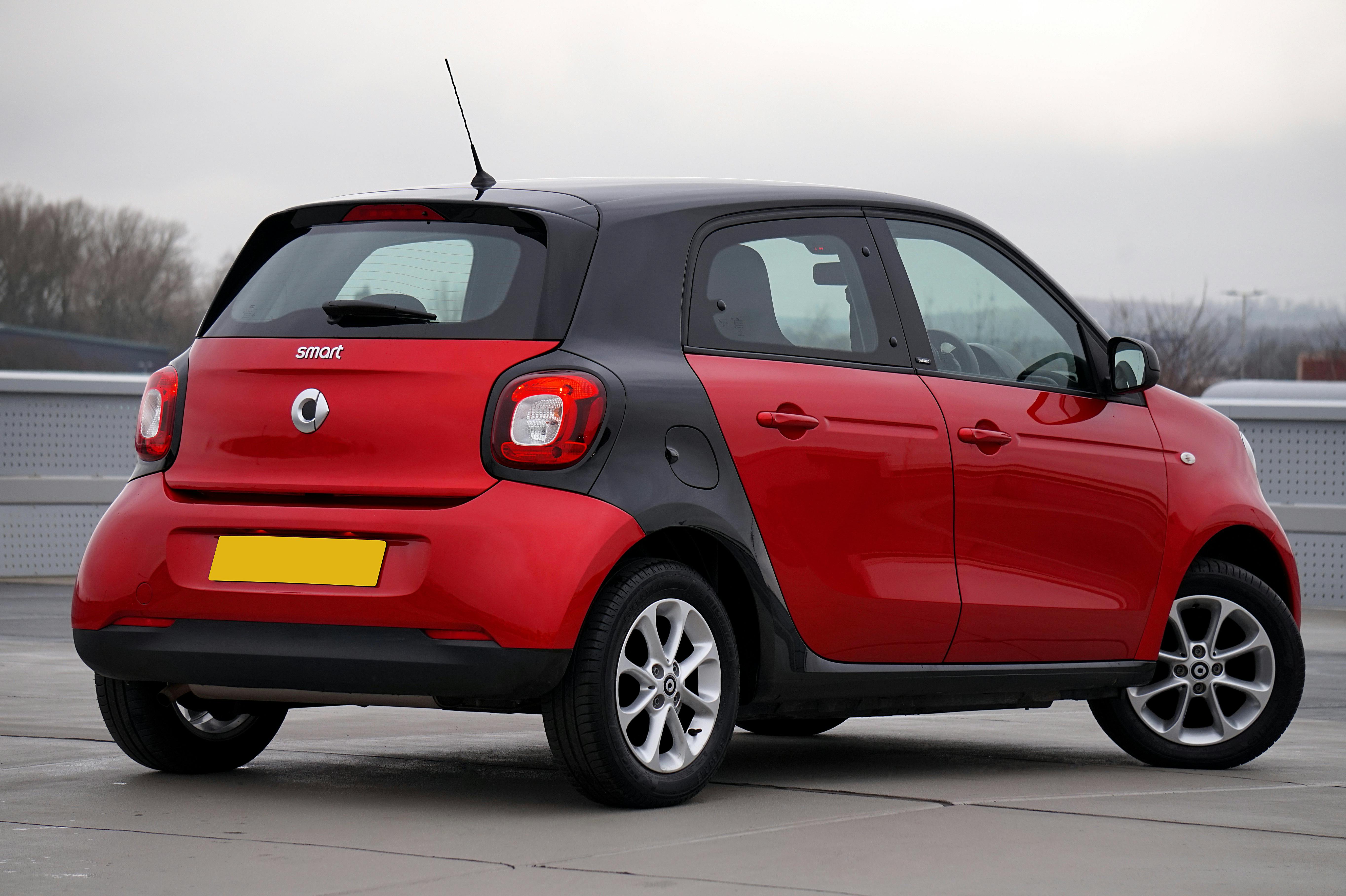 Back of Red Smart Forfour · Free Stock Photo