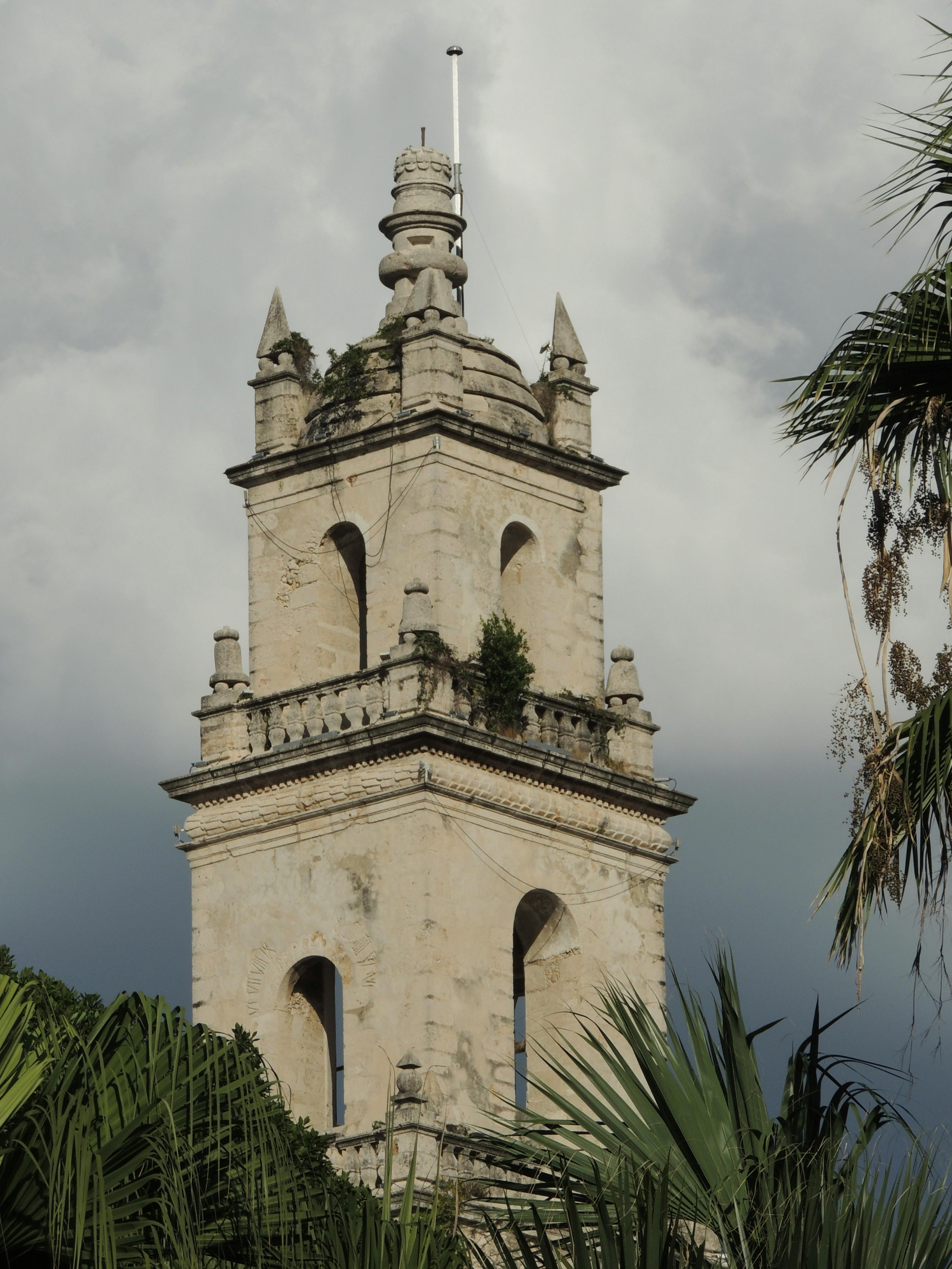 Overcast over Temple Tower · Free Stock Photo