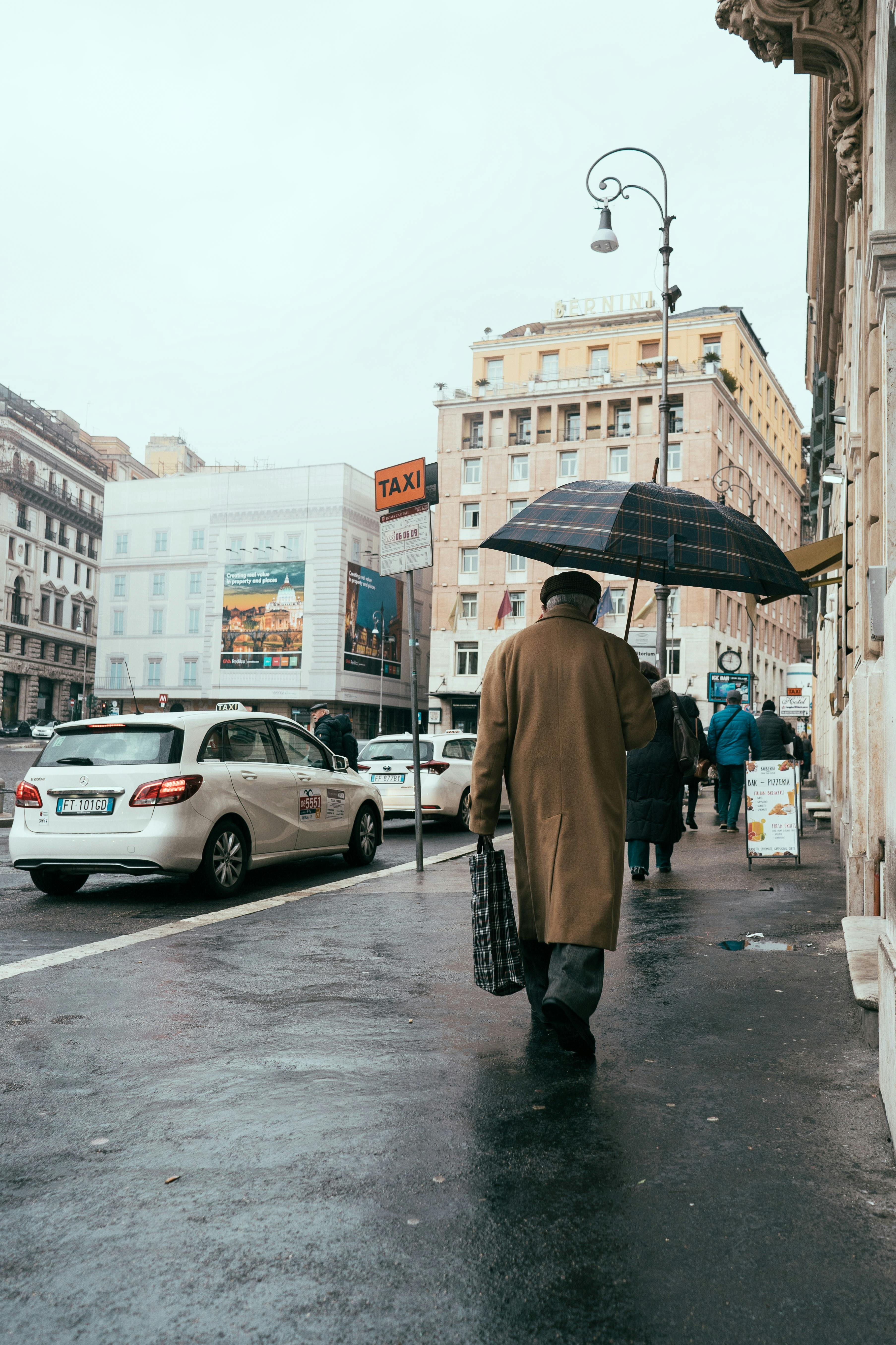 Man with umbrella · Free Stock Photo