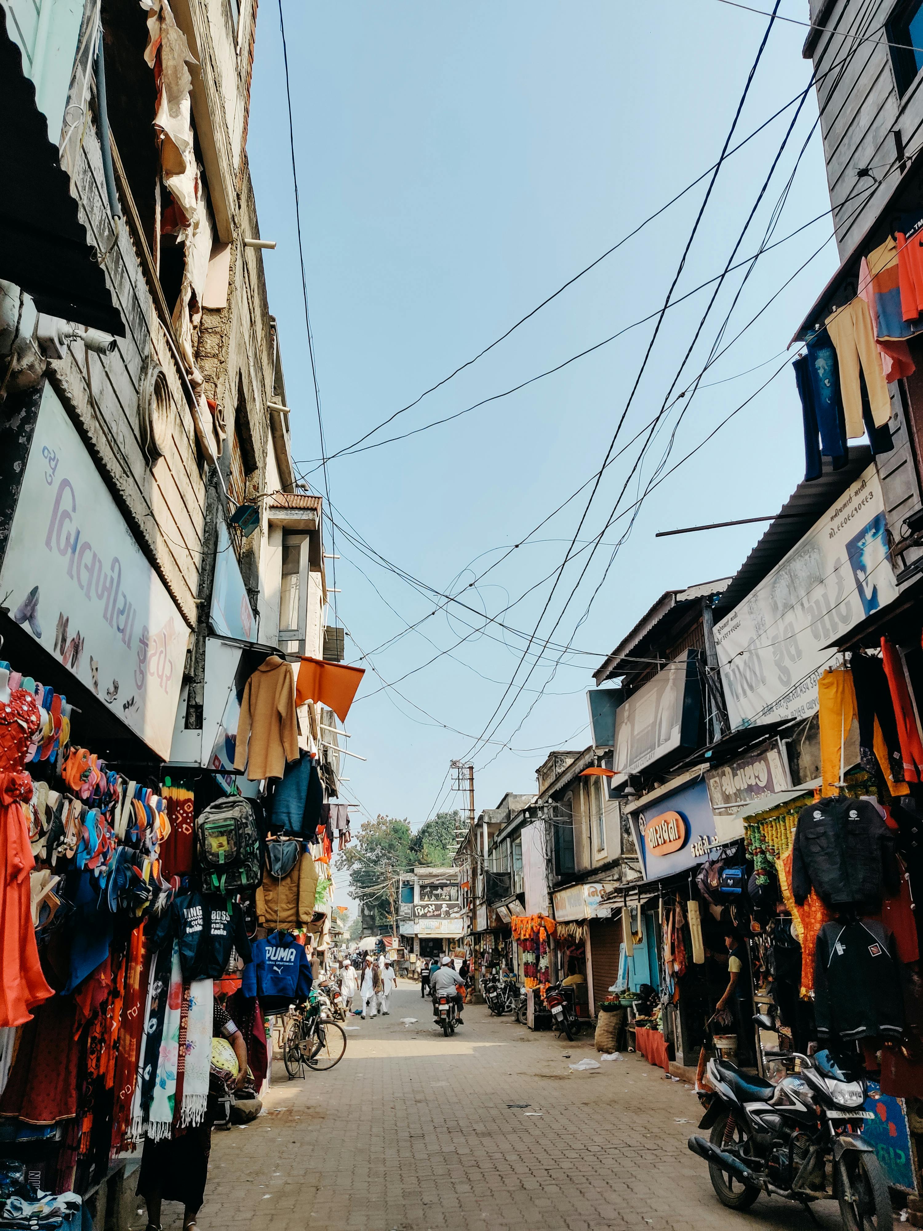Store along Street · Free Stock Photo