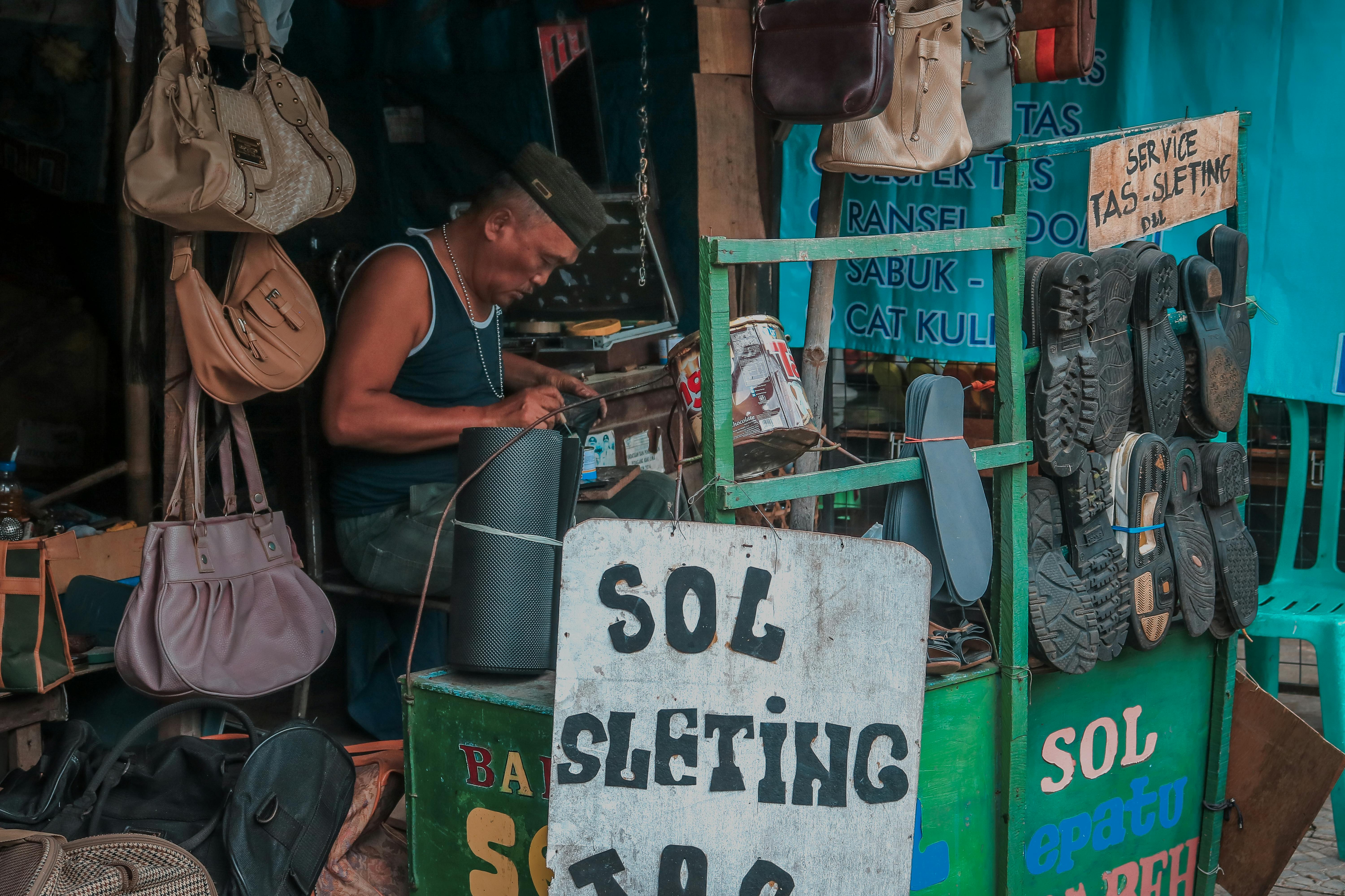 Crowded Tools Photos, Download The BEST Free Crowded Tools Stock Photos ...