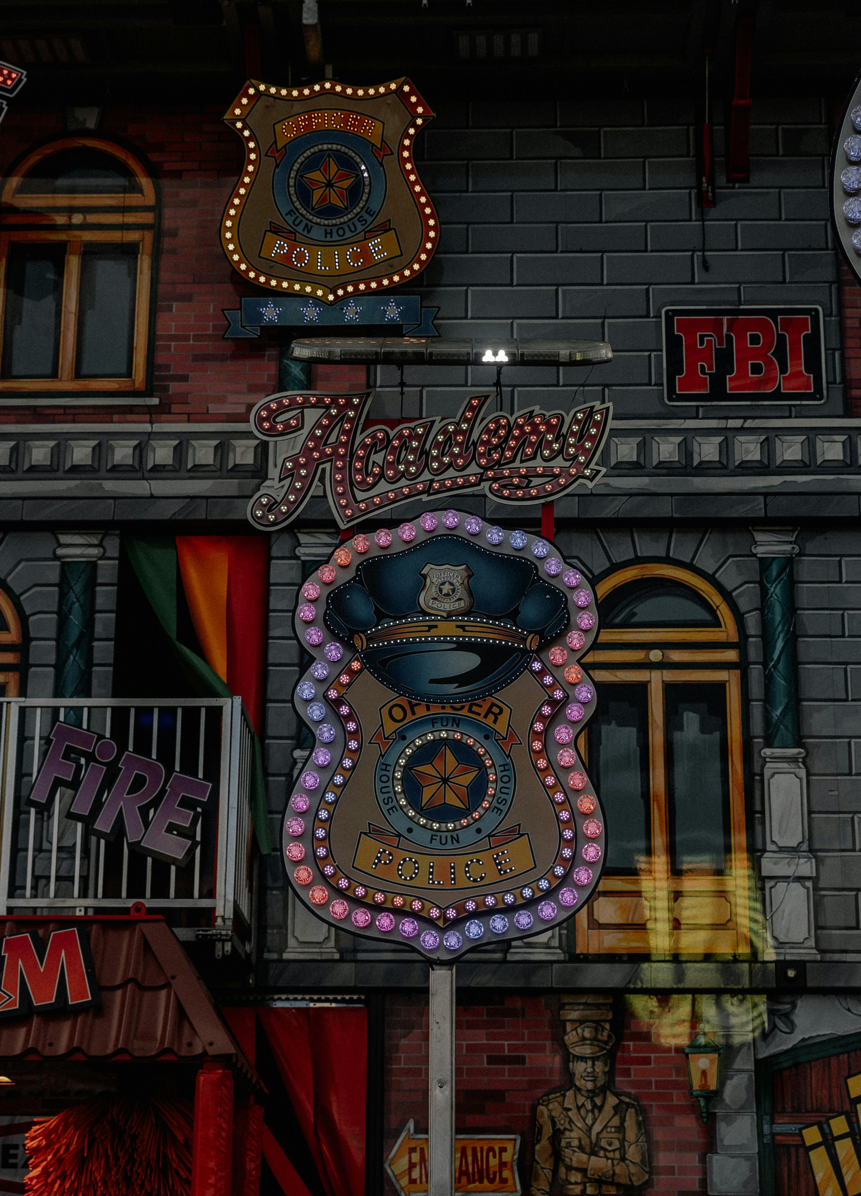 Decoration of Fun House in Funfair · Free Stock Photo