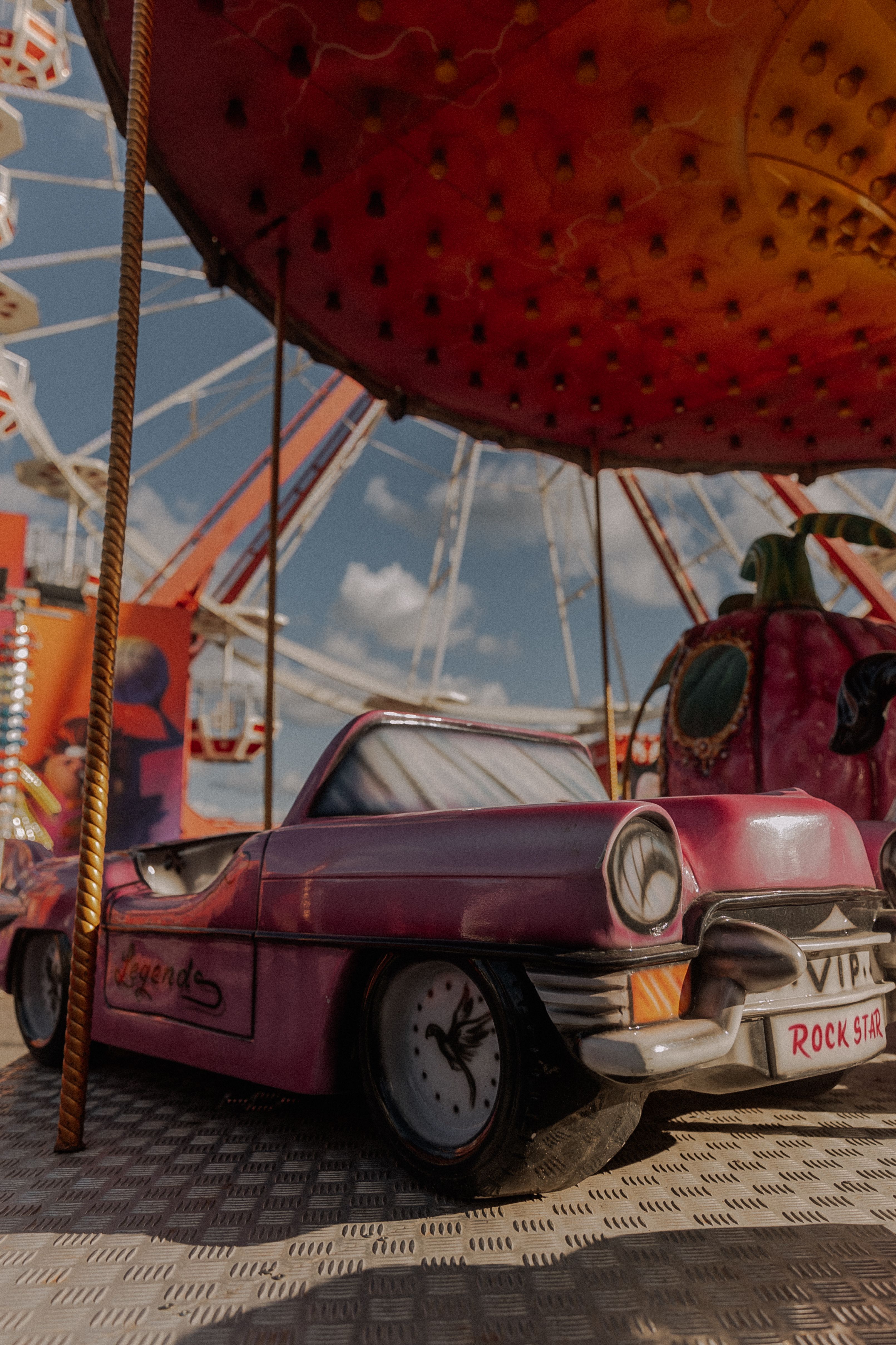 Car on Carousel · Free Stock Photo
