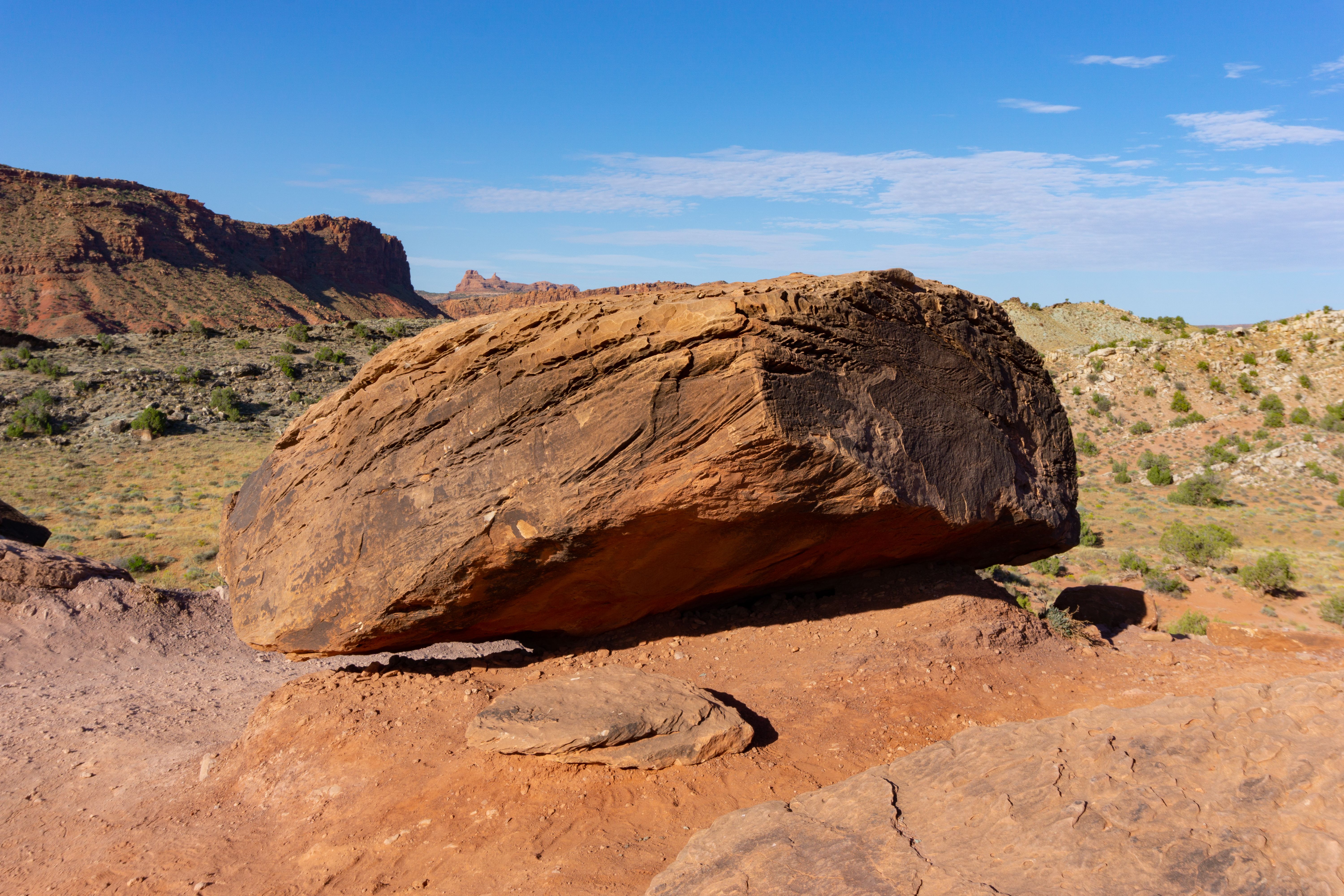 Sunlit, Arid Rock · Free Stock Photo