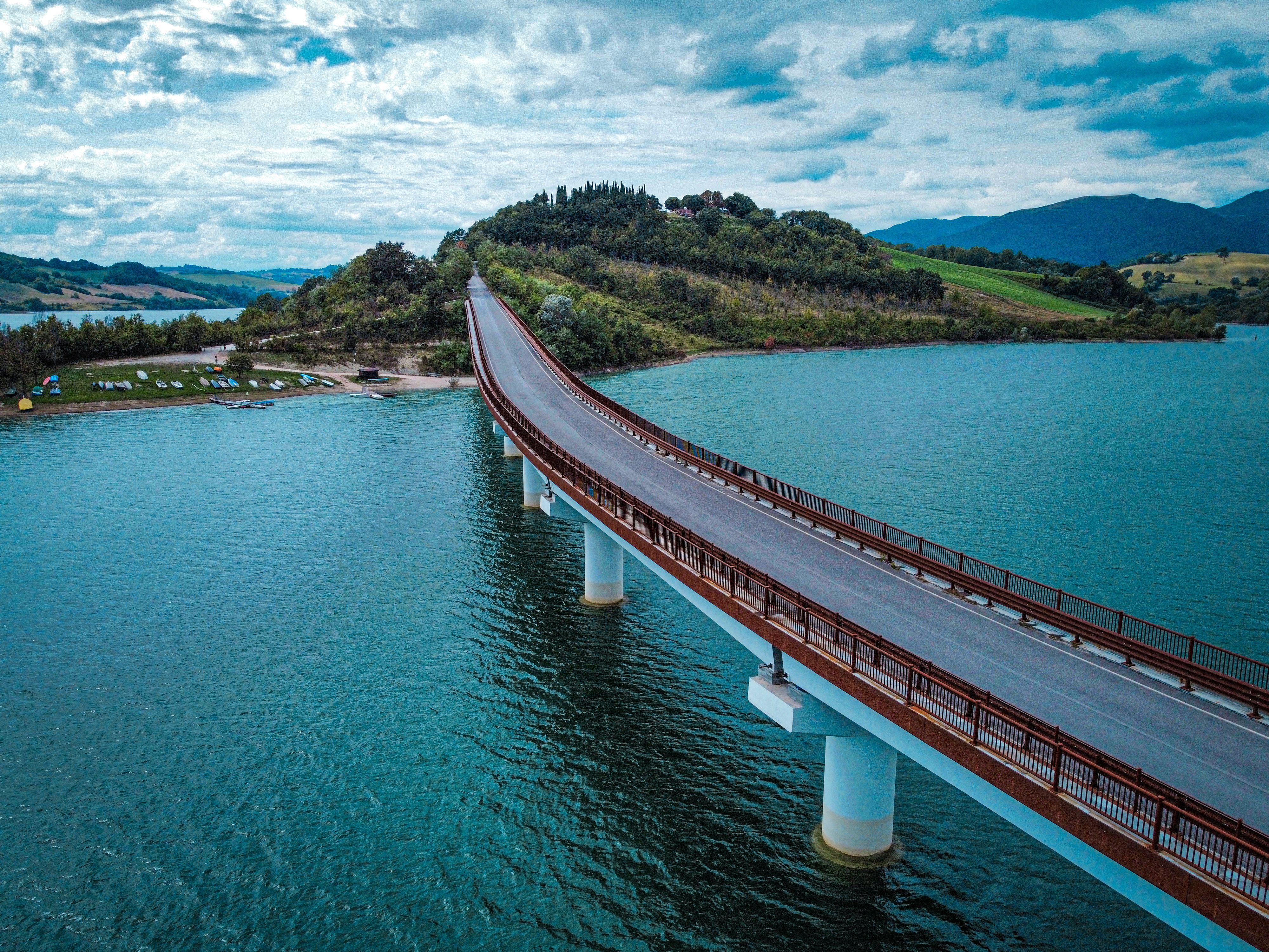 Road over River · Free Stock Photo