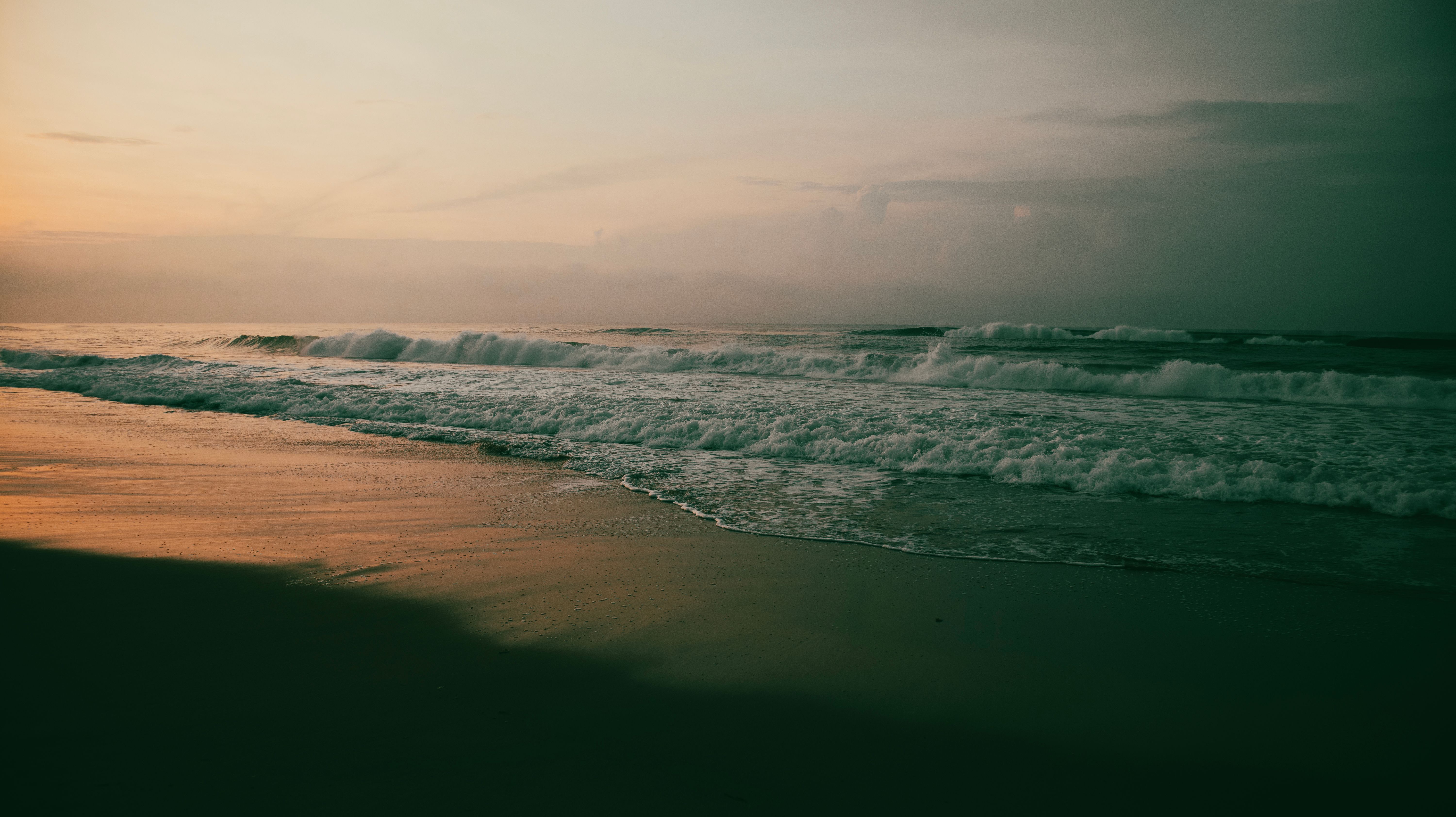 Scenic Photo Of Beach During Dawn · Free Stock Photo