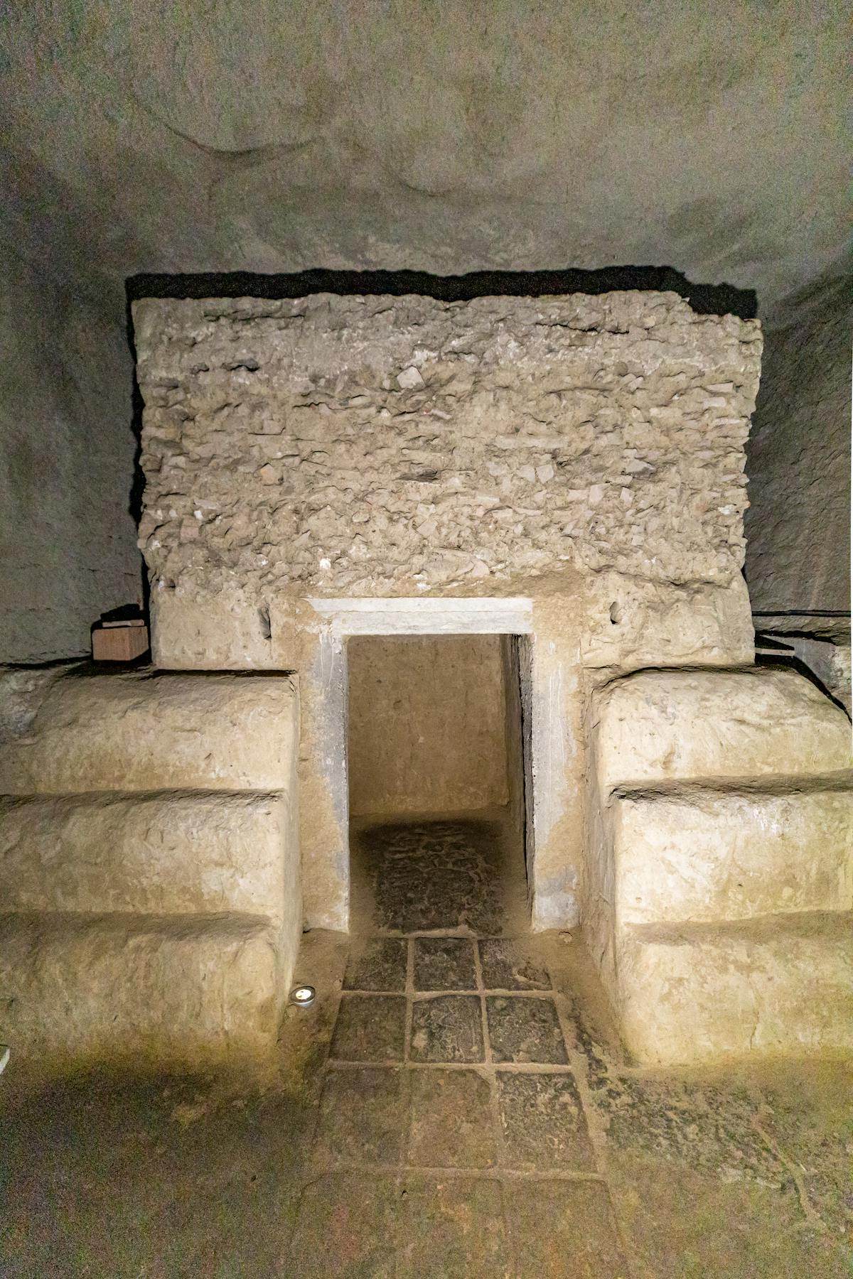 Empty Tomb Photos, Download The BEST Free Empty Tomb Stock Photos & HD ...