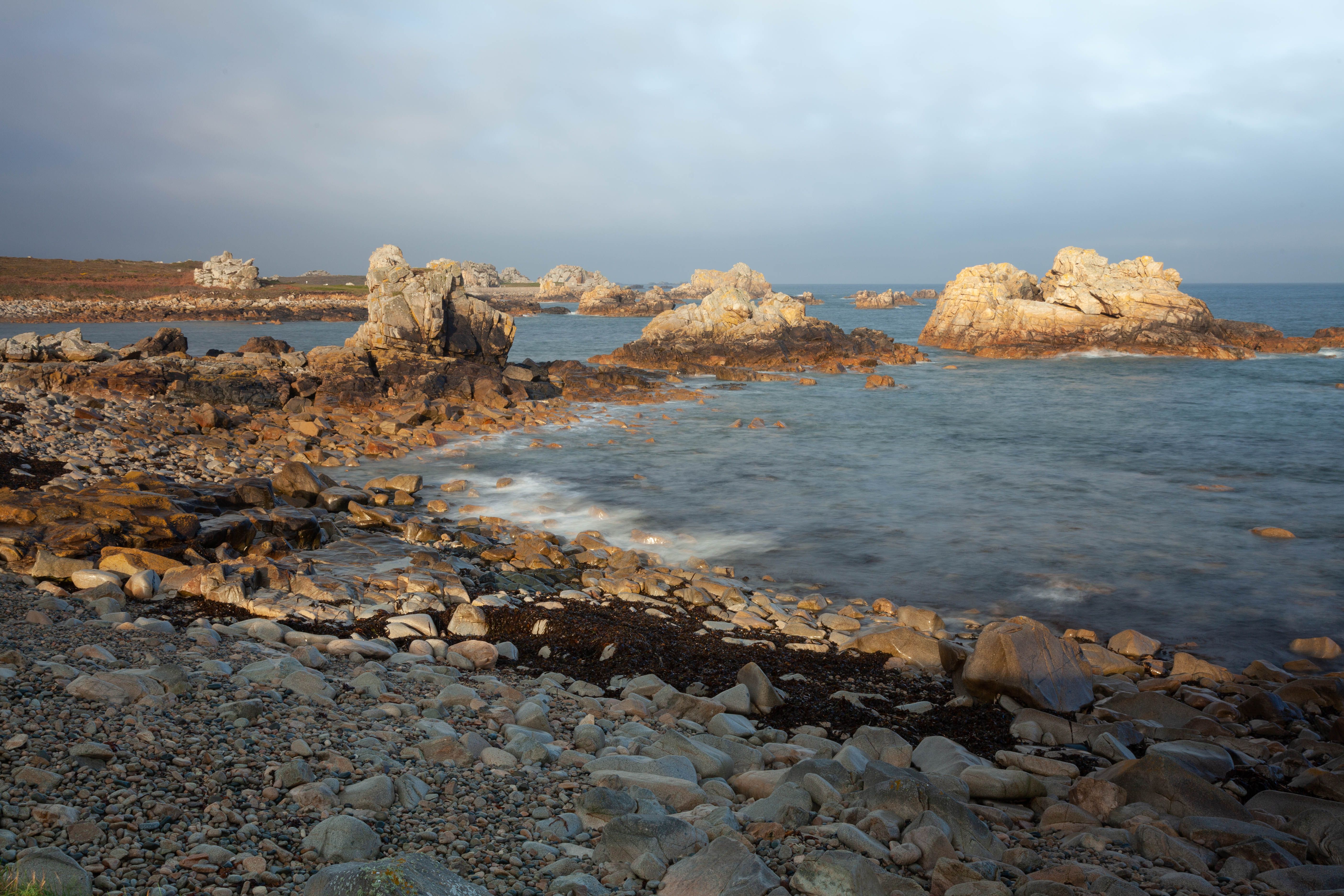 Rocks and Boulders on Seashore in Brittany, France · Free Stock Photo