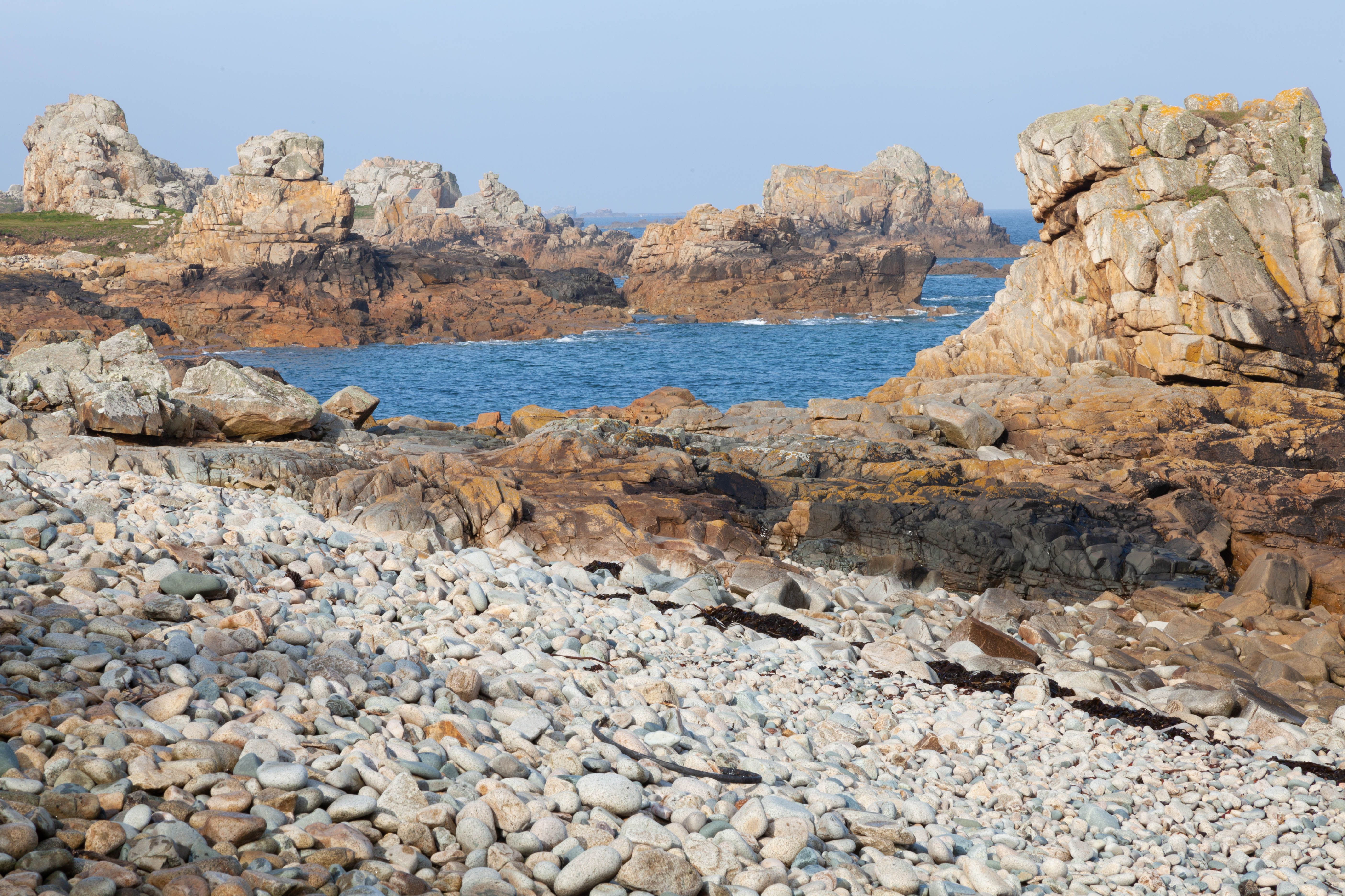 Rocks and Boulders on Seashore in Brittany, France · Free Stock Photo
