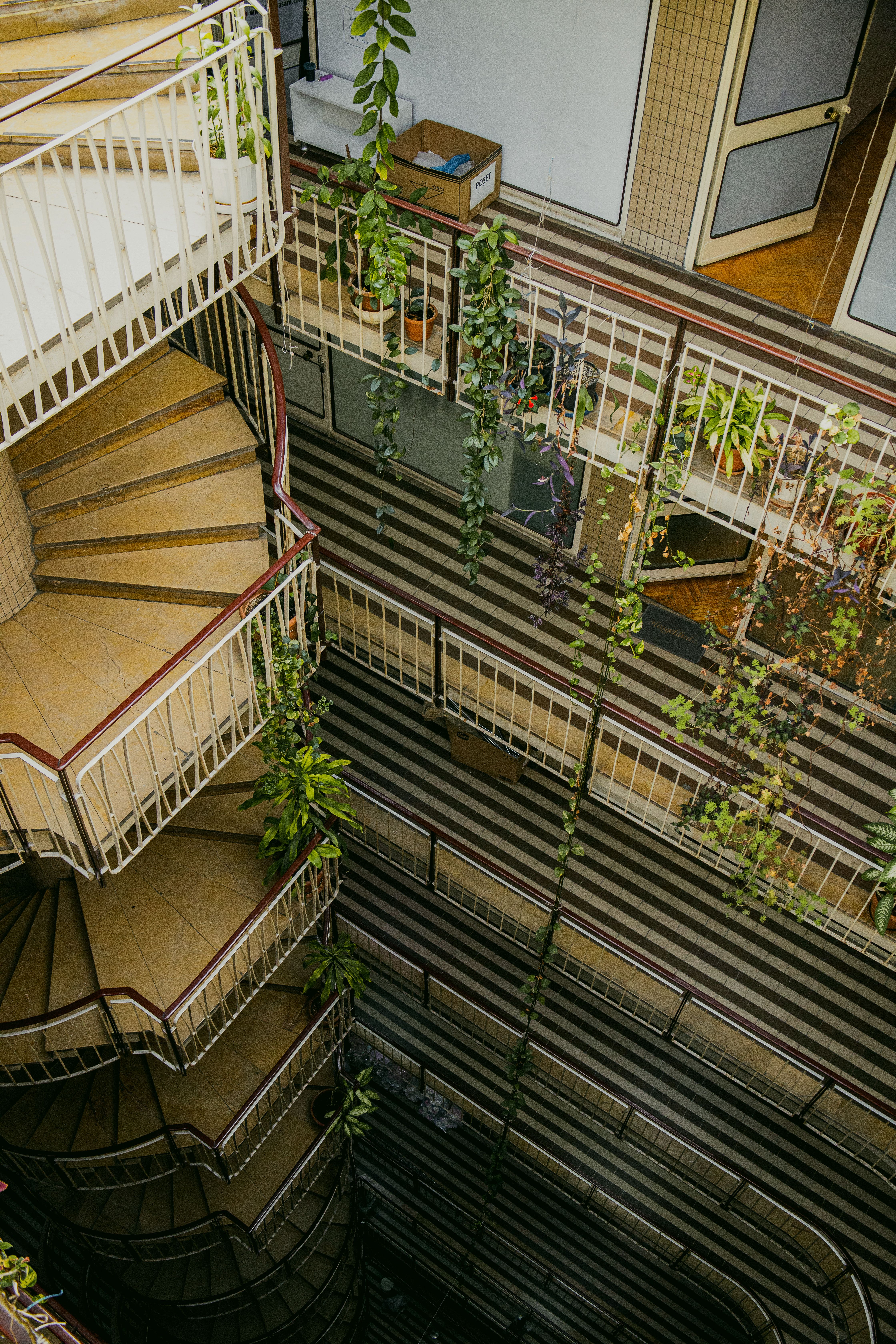 Inner Patio of Old House · Free Stock Photo