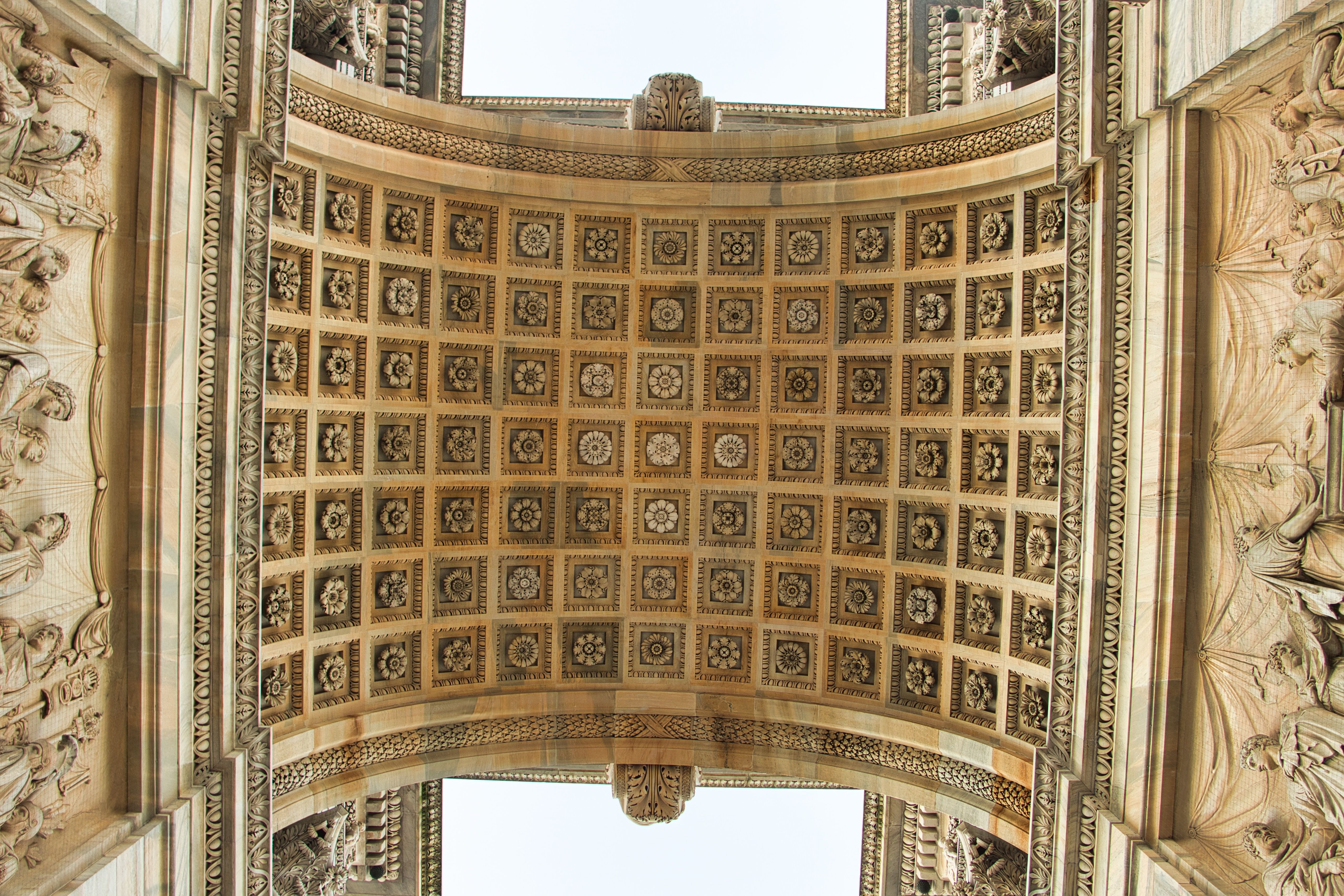 Arco della Pace in Milan, Italy · Free Stock Photo