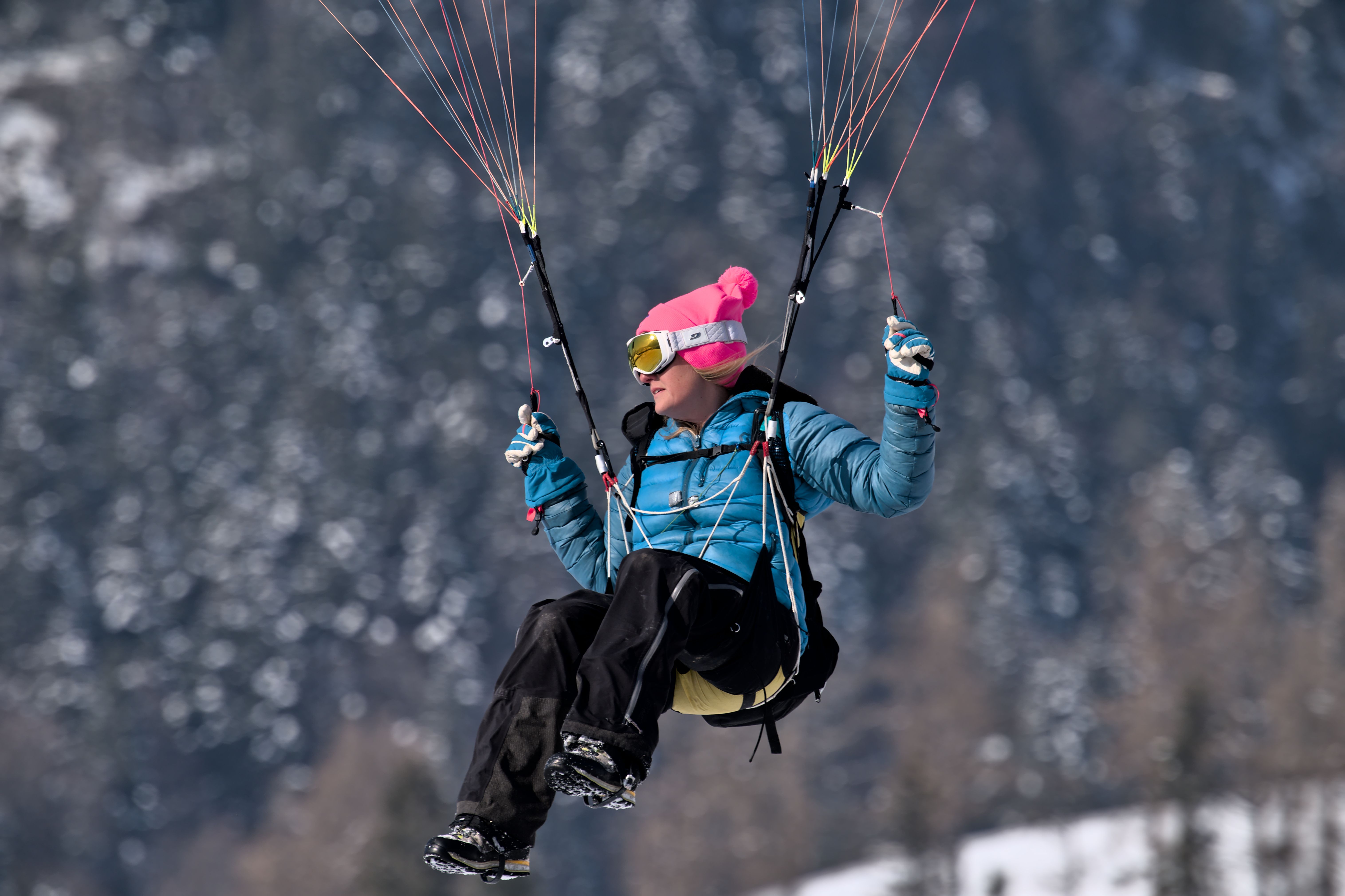 Photo gratuite de action, faire du parapente, femme, hiver, loisir ...