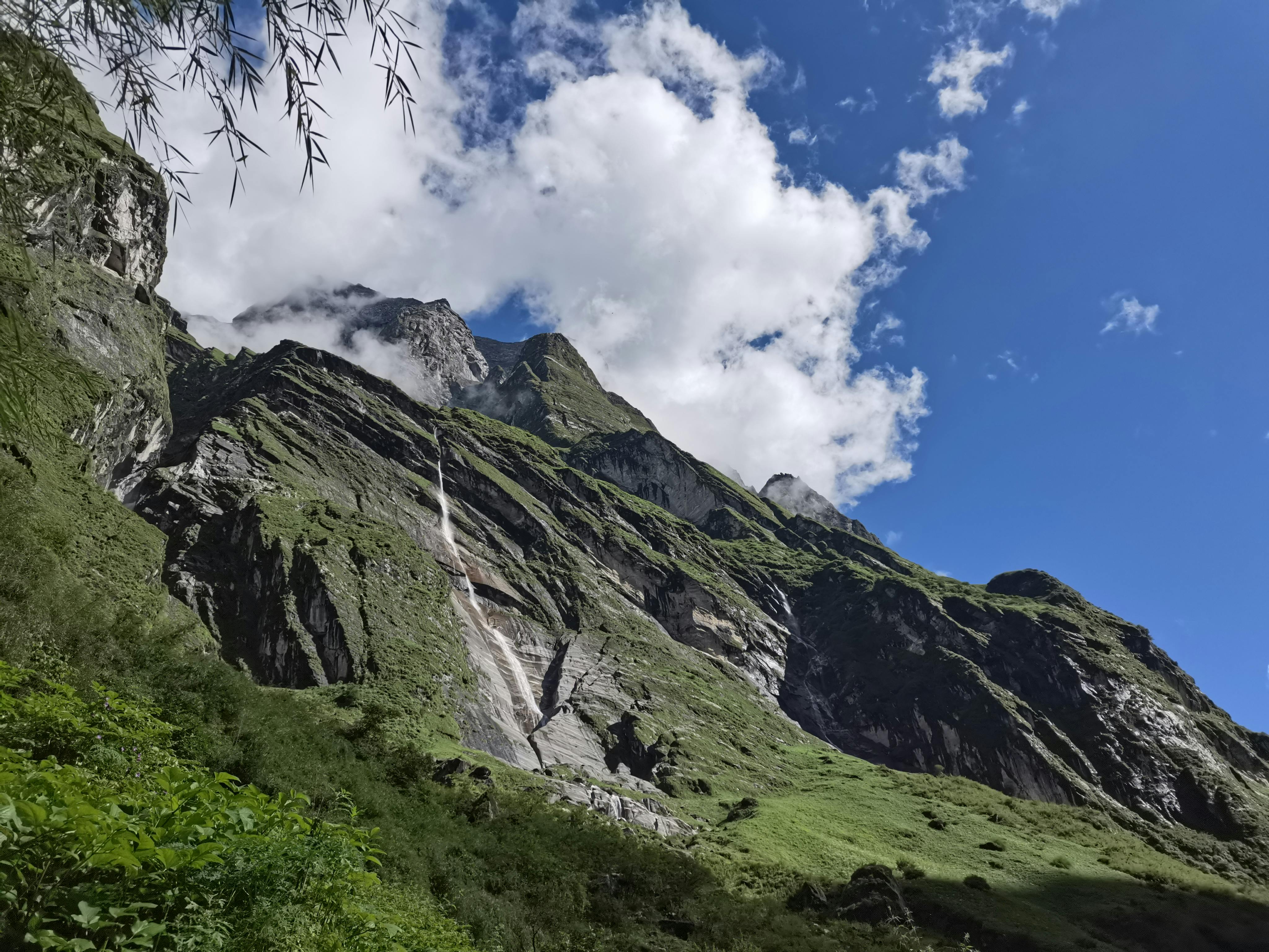 Summer Landscape with The Rock of Guatape · Free Stock Photo