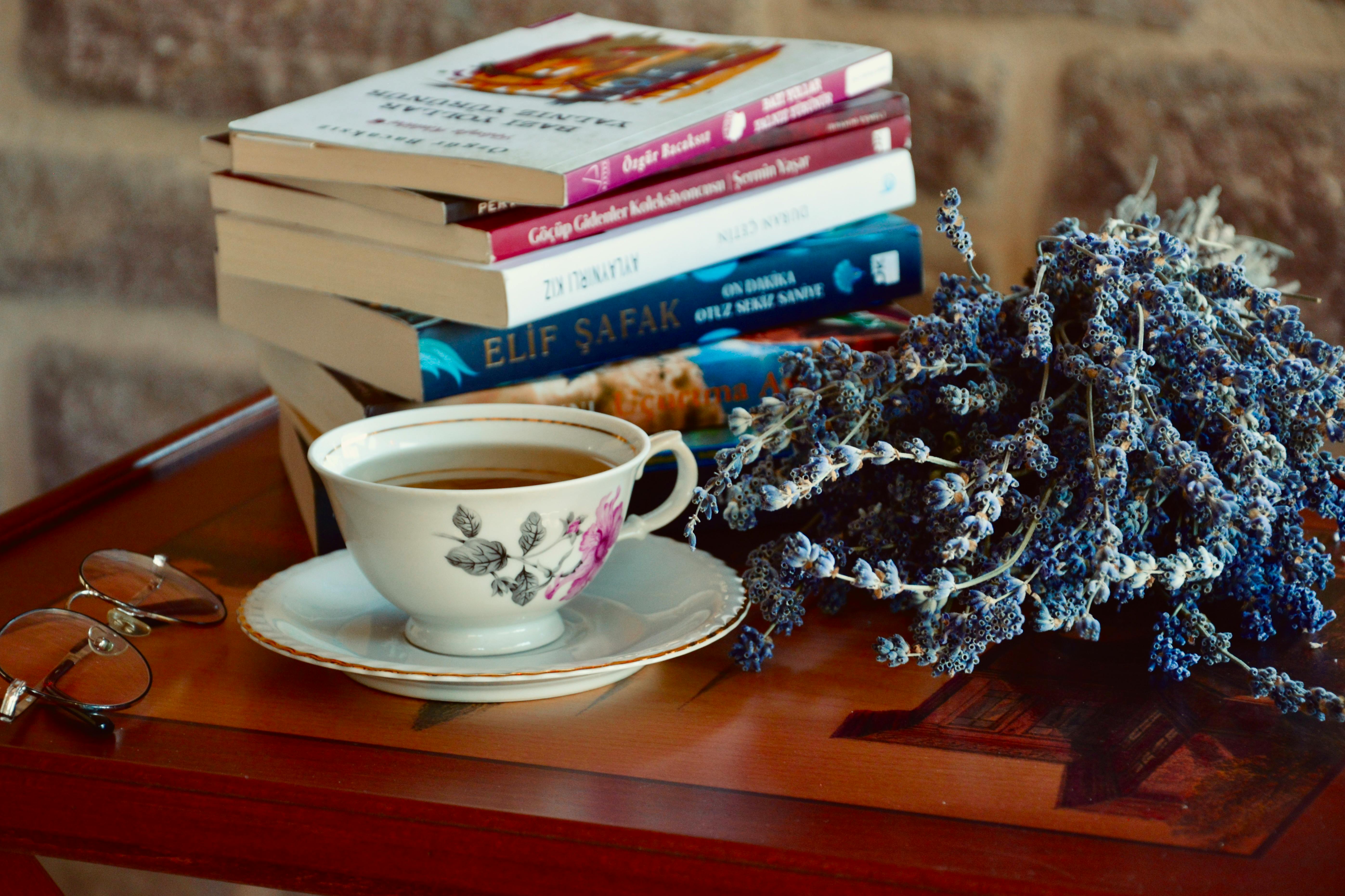Books And Tea Photos, Download The BEST Free Books And Tea Stock Photos ...