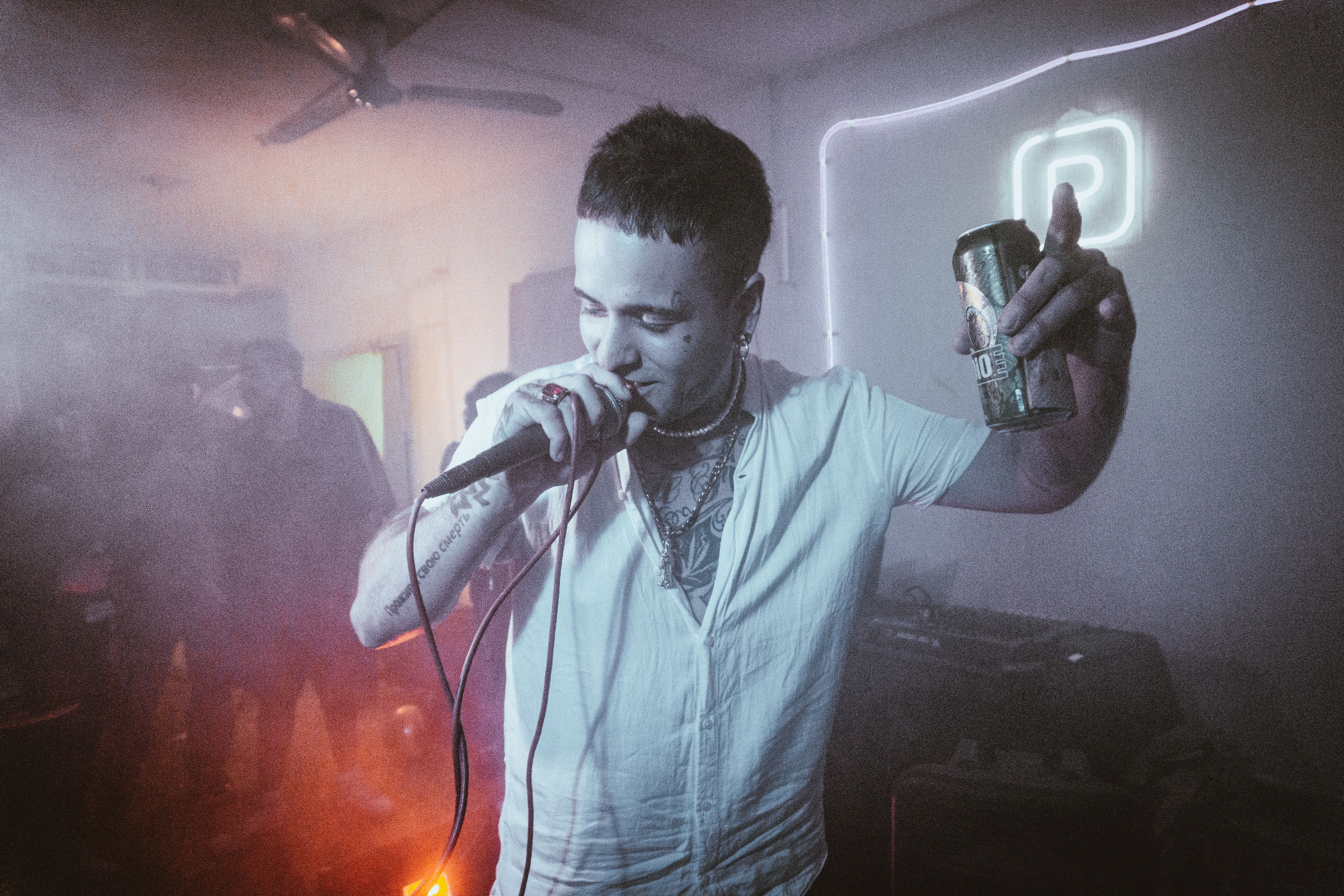 Man Singing on a Concert · Free Stock Photo