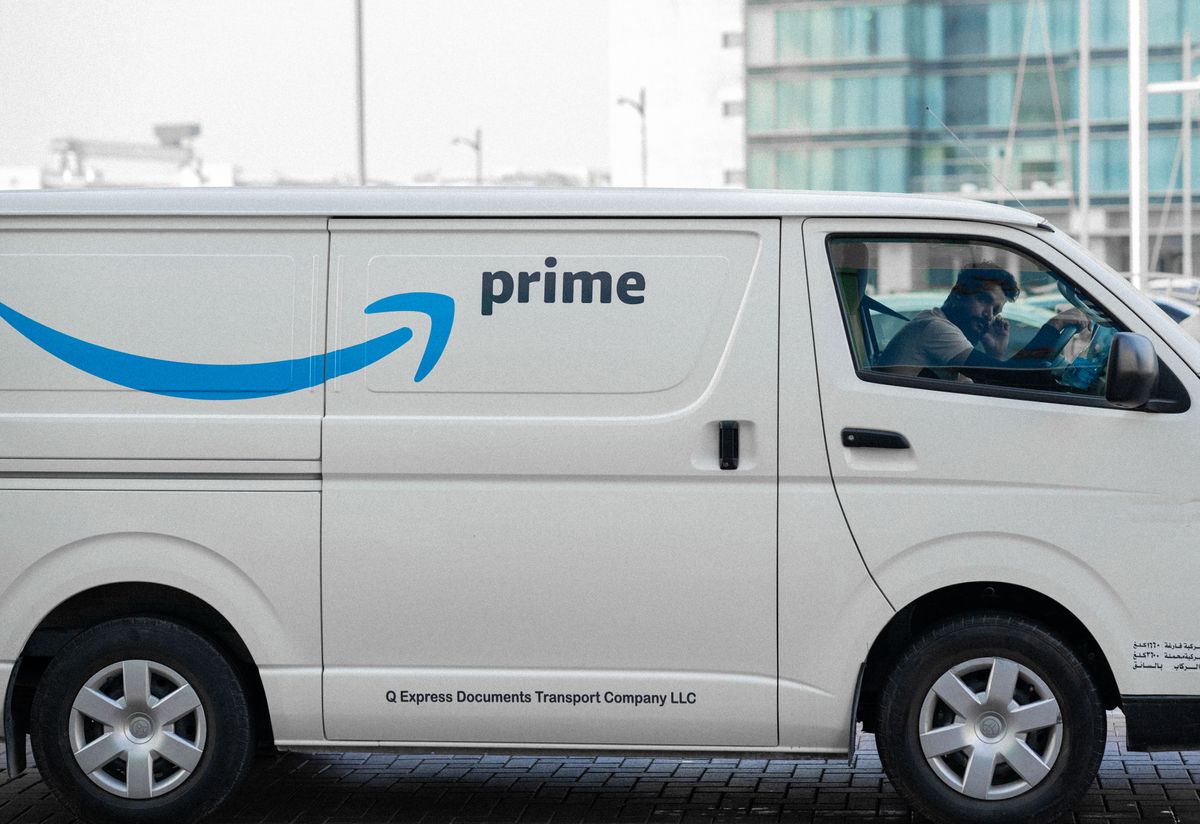 Amazon Delivery Photos, Download The BEST Free Amazon Delivery Stock ...