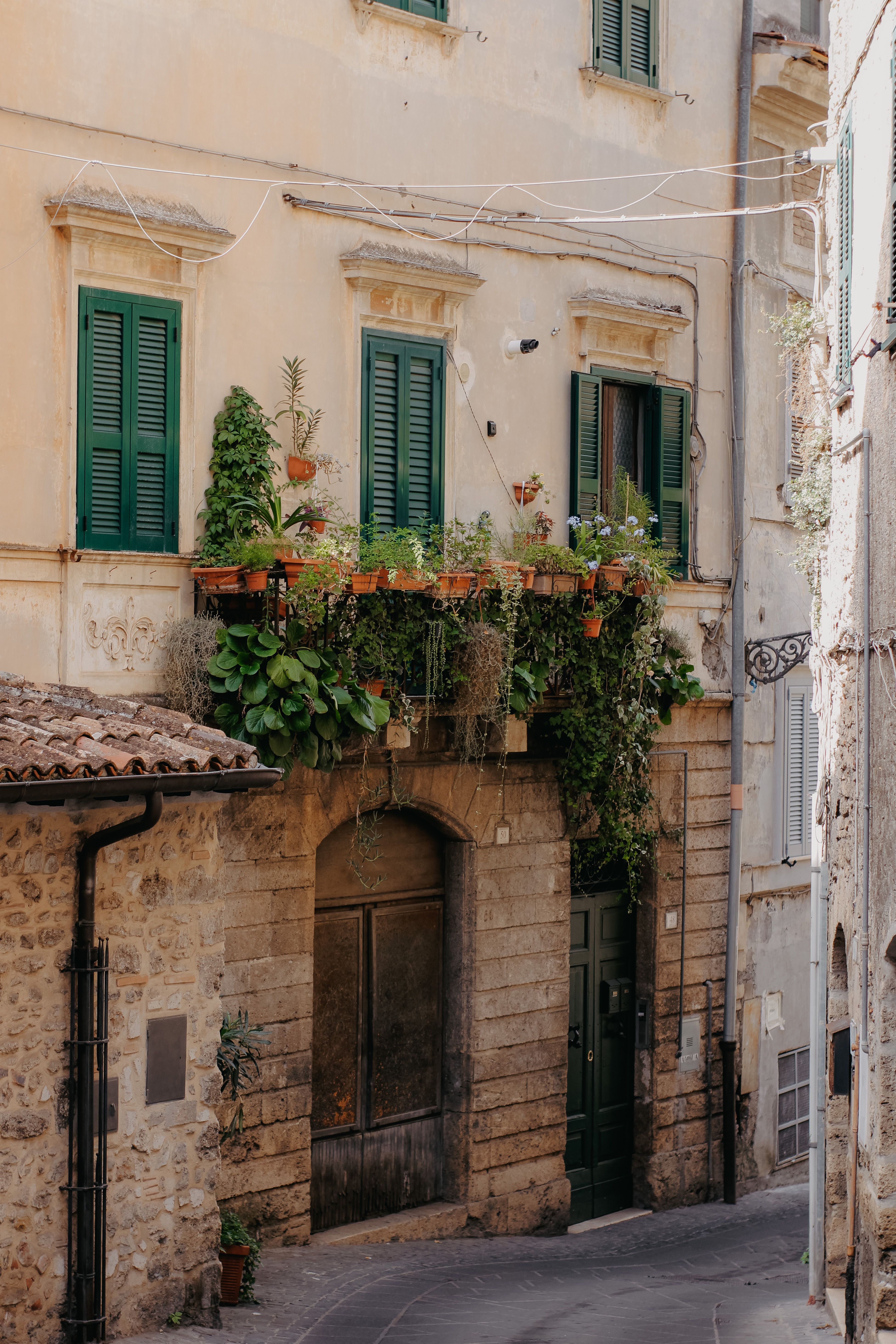 Inner Patio of Old House · Free Stock Photo