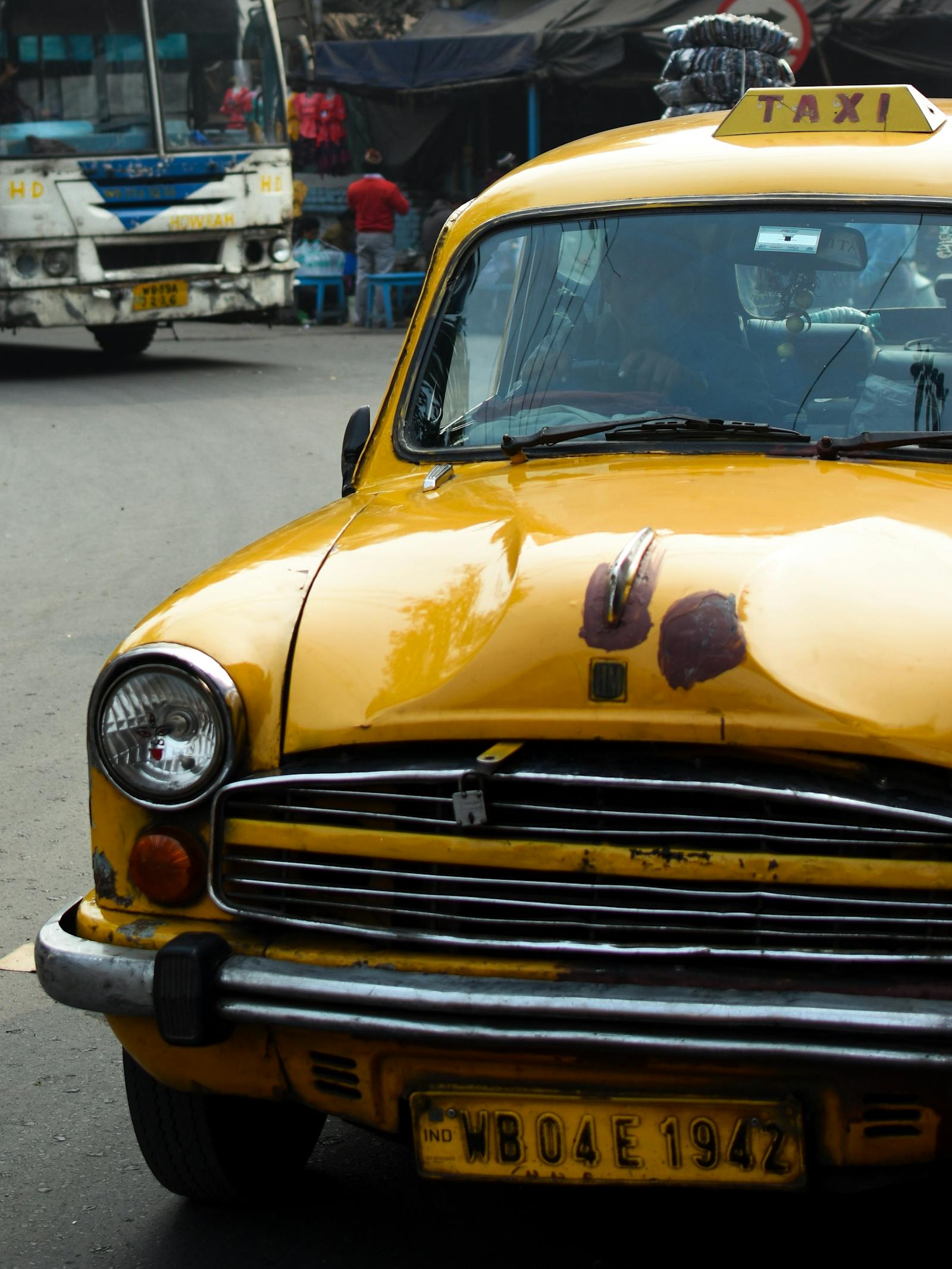 Yellow Taxi In Kolkata Photos, Download The BEST Free Yellow Taxi In ...