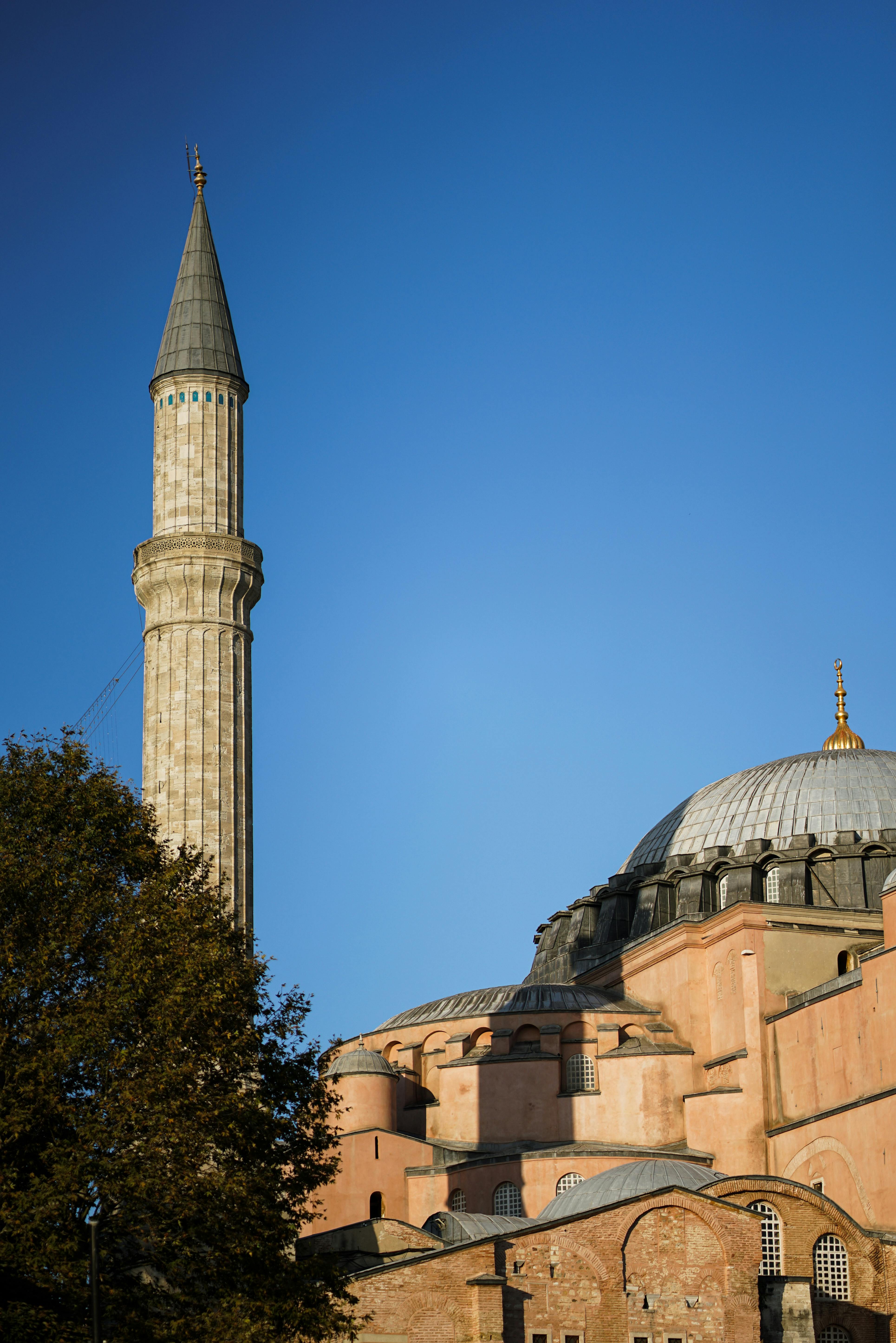 Hagia Sophia Building in Istanbul · Free Stock Photo