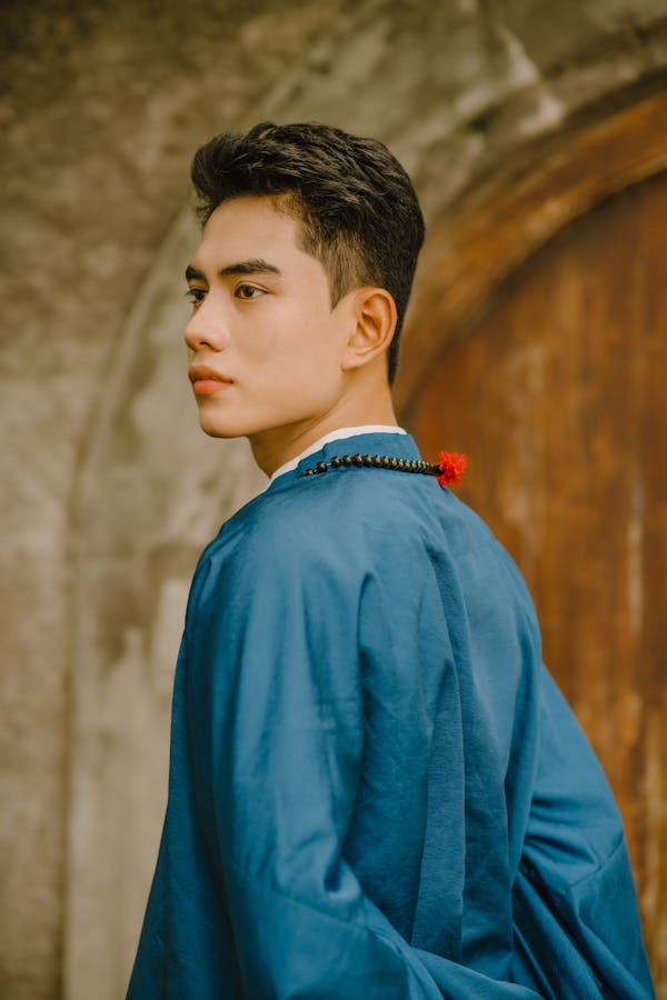 Old Man In Robe Photos, Download The BEST Free Old Man In Robe Stock ...