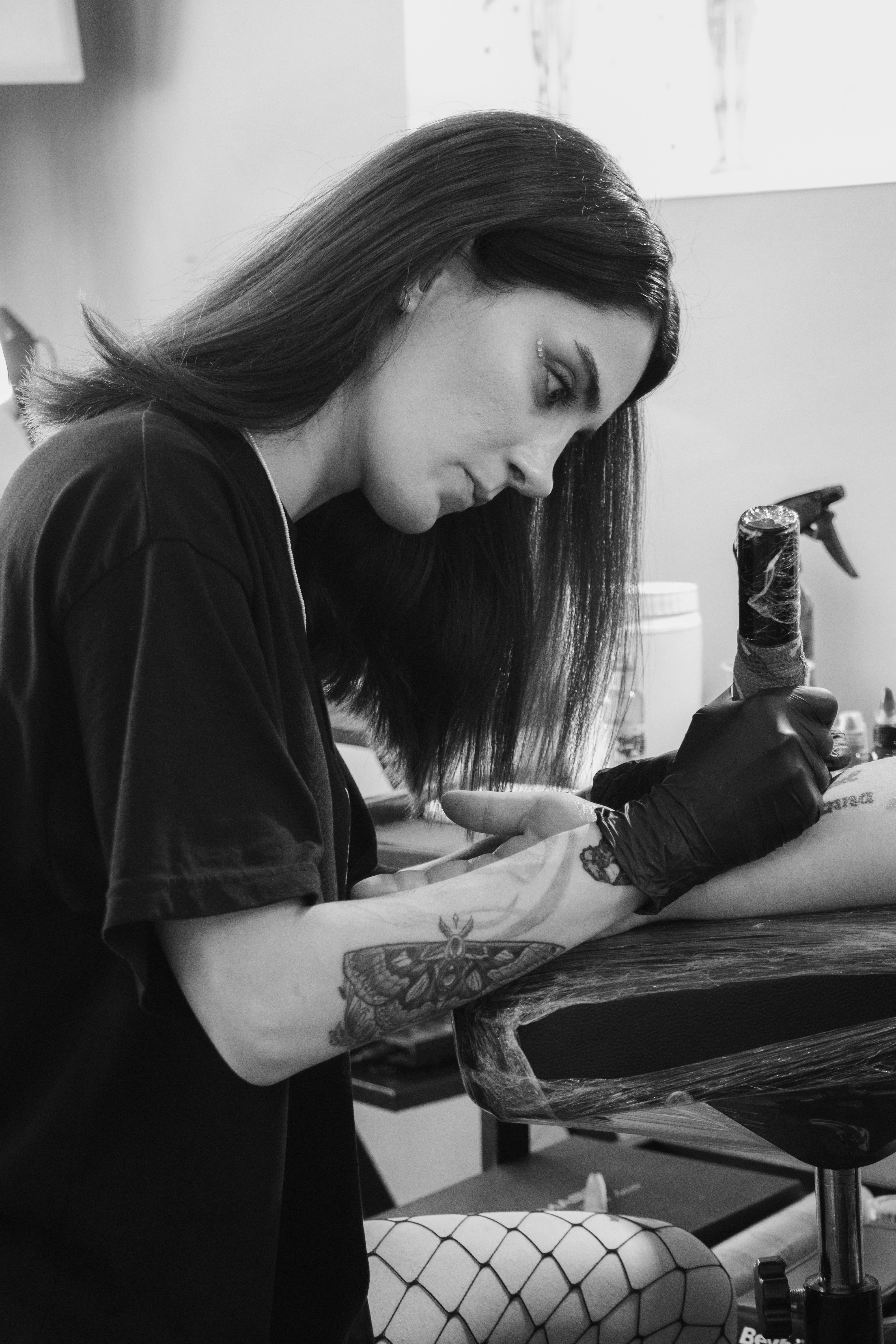 Needle Poke Photos, Download The BEST Free Needle Poke Stock Photos ...