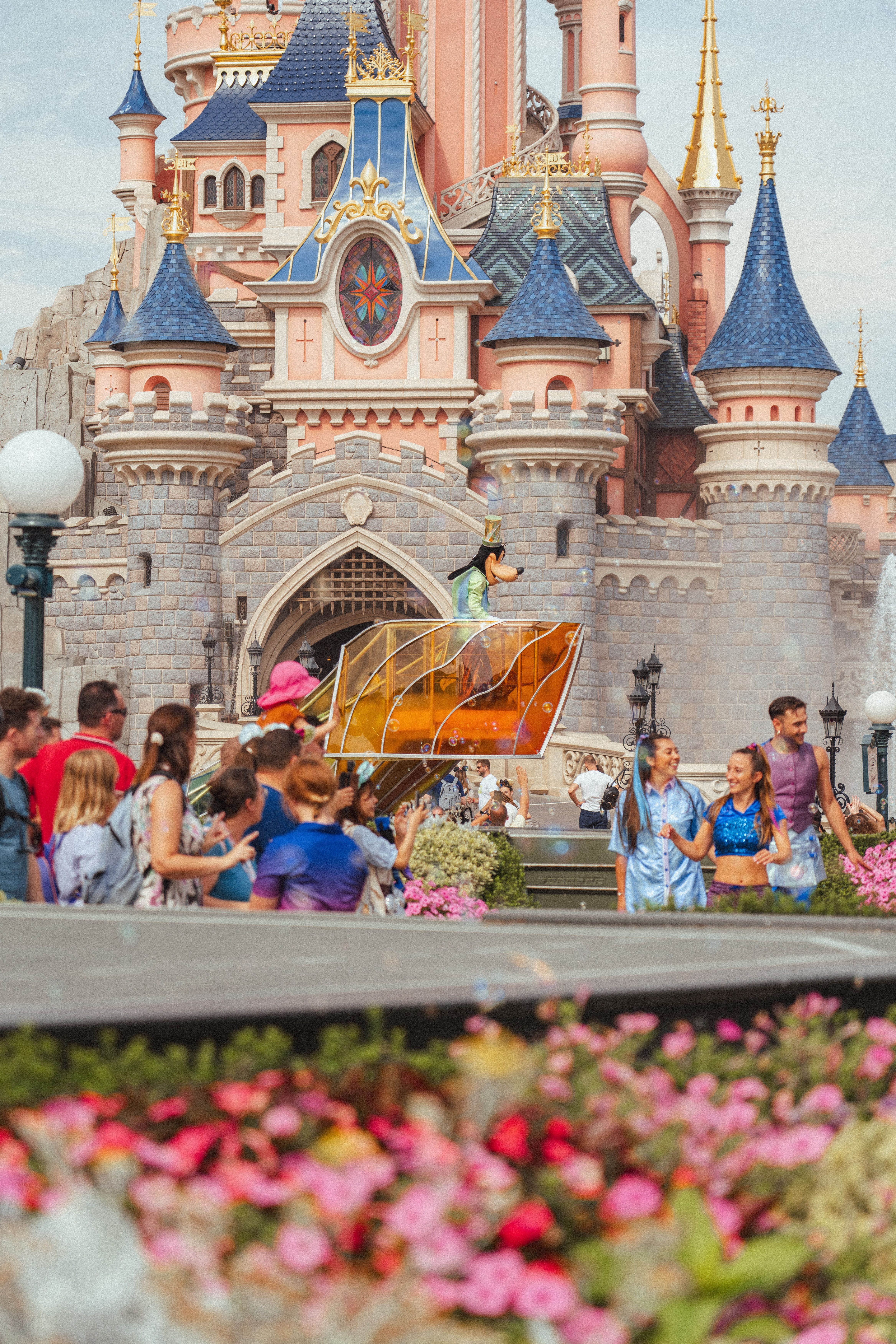 People near Sleeping Beauty Castle in Disneyland Paris · Free Stock Photo