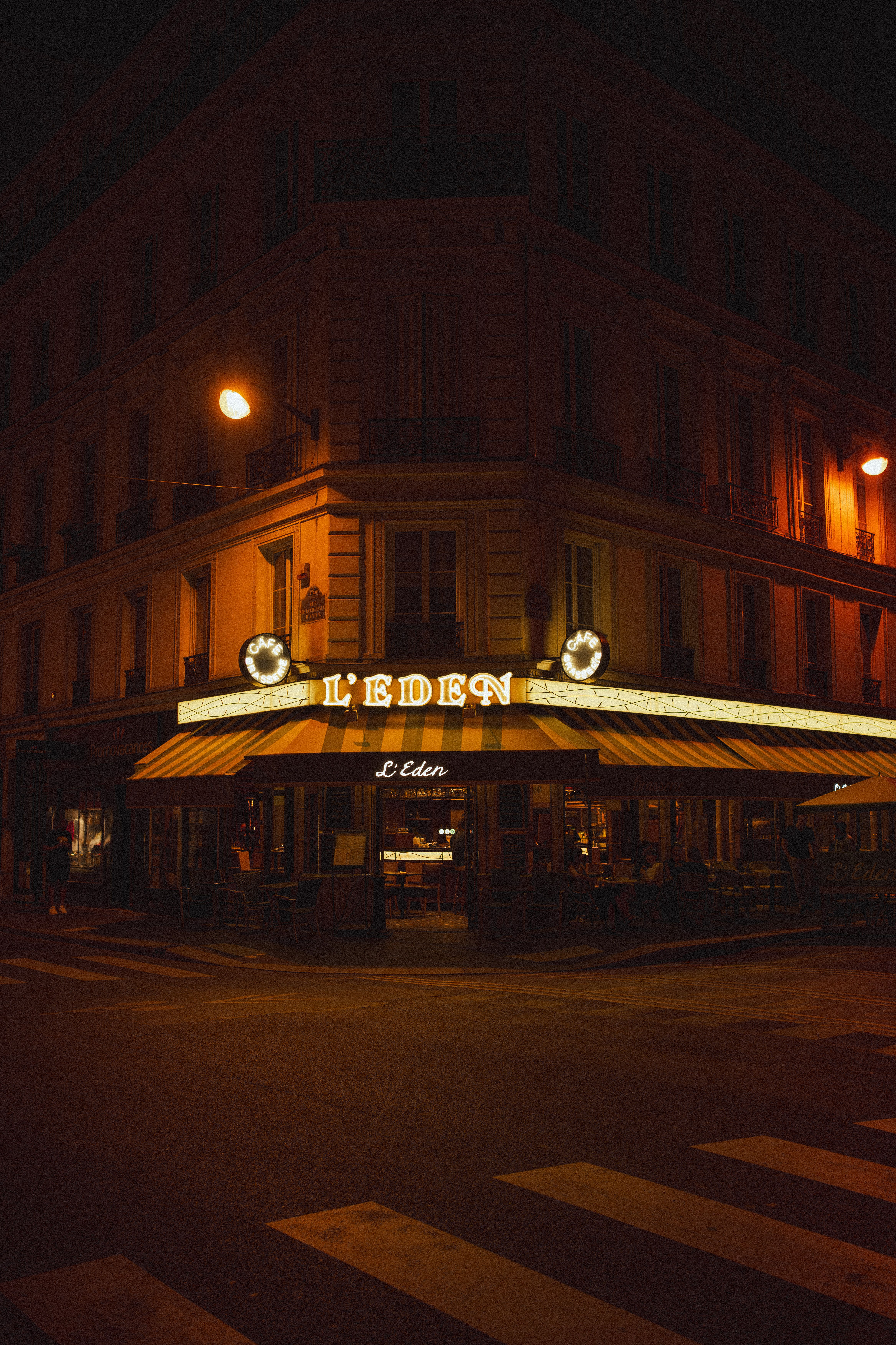 Corner Cafe Night Photos, Download The BEST Free Corner Cafe Night ...