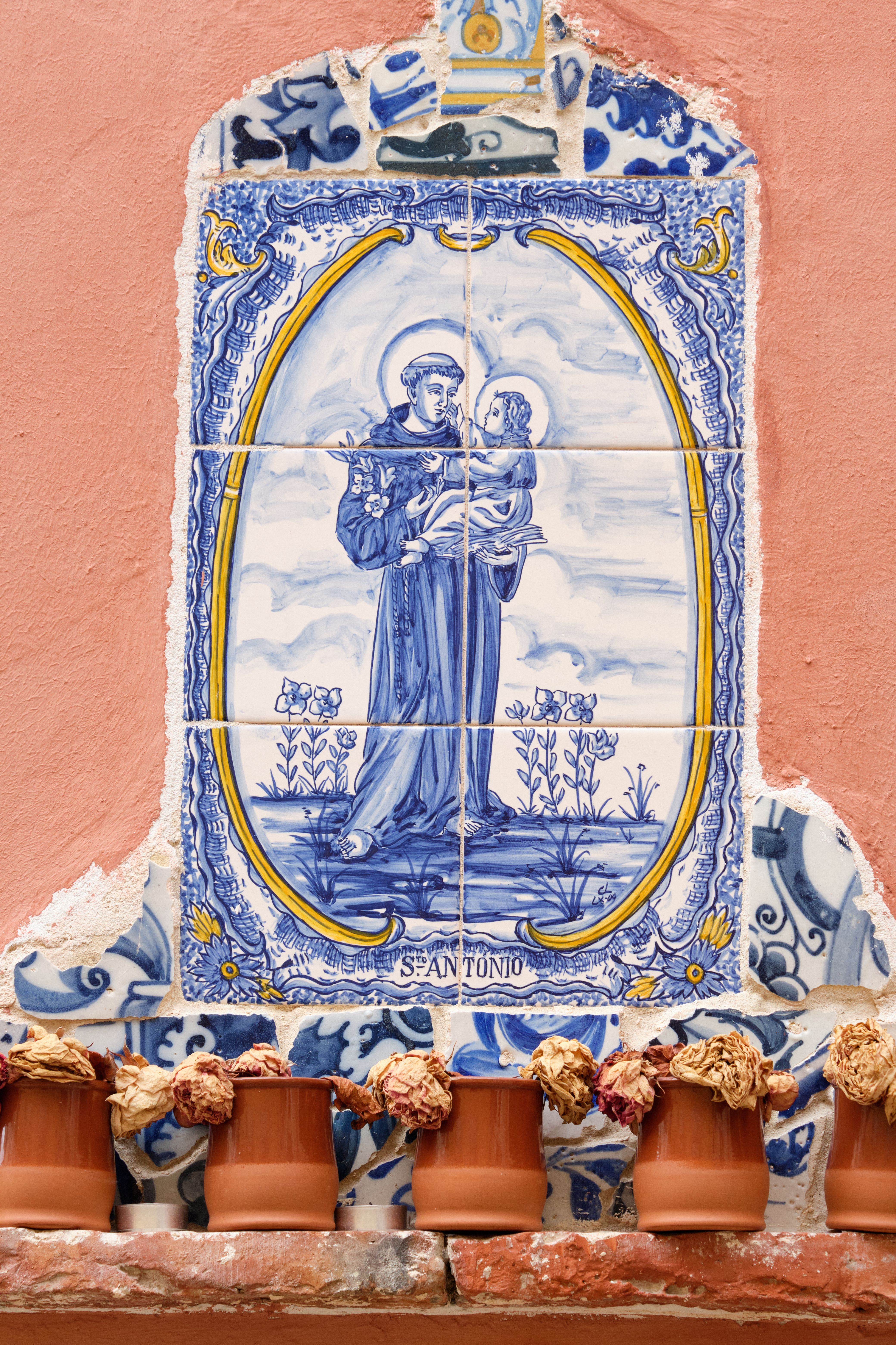 Christian Altar on Wall · Free Stock Photo