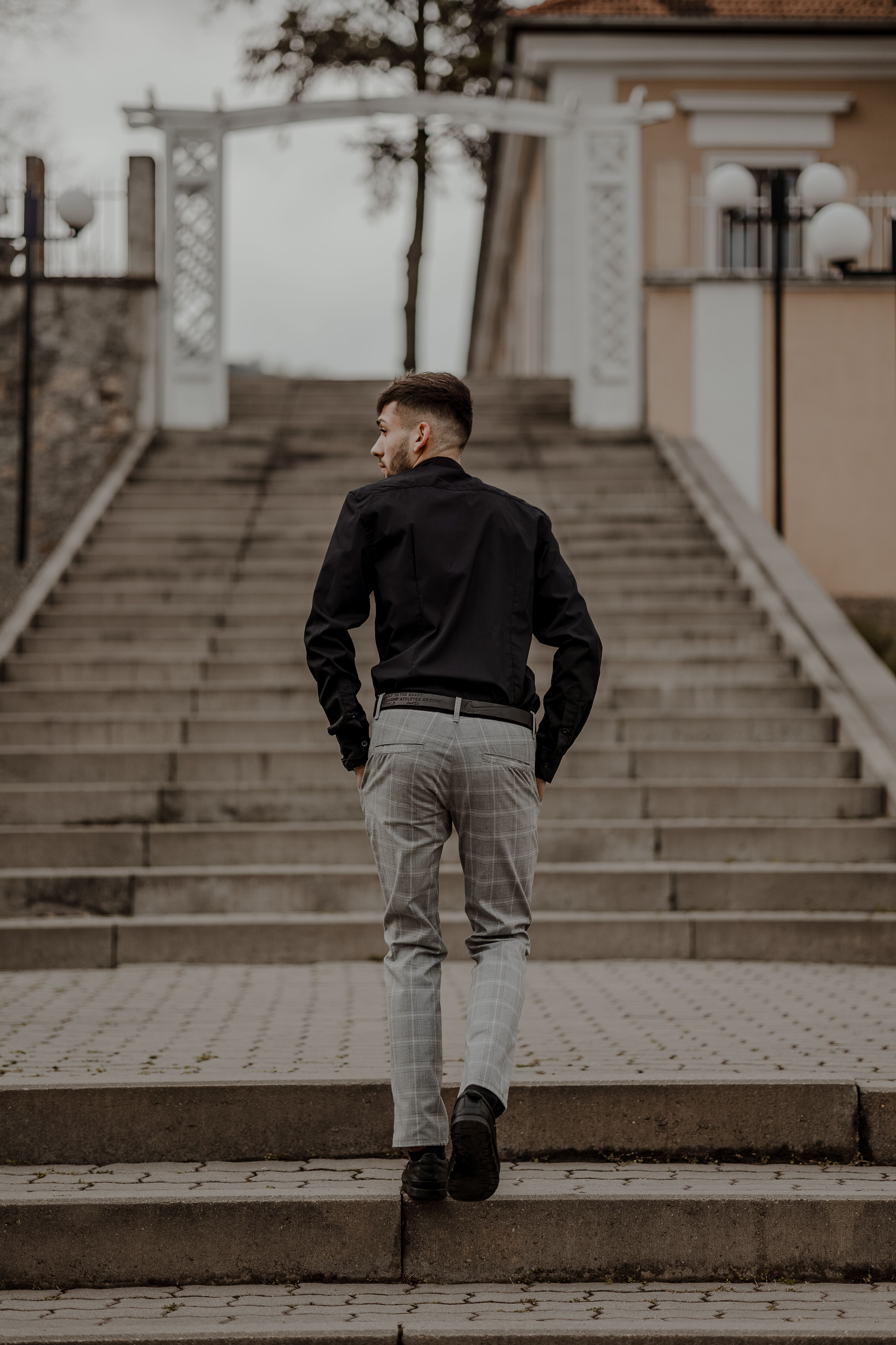 Back Shot Of A Man Infrotn Of A City Photos, Download The BEST Free ...