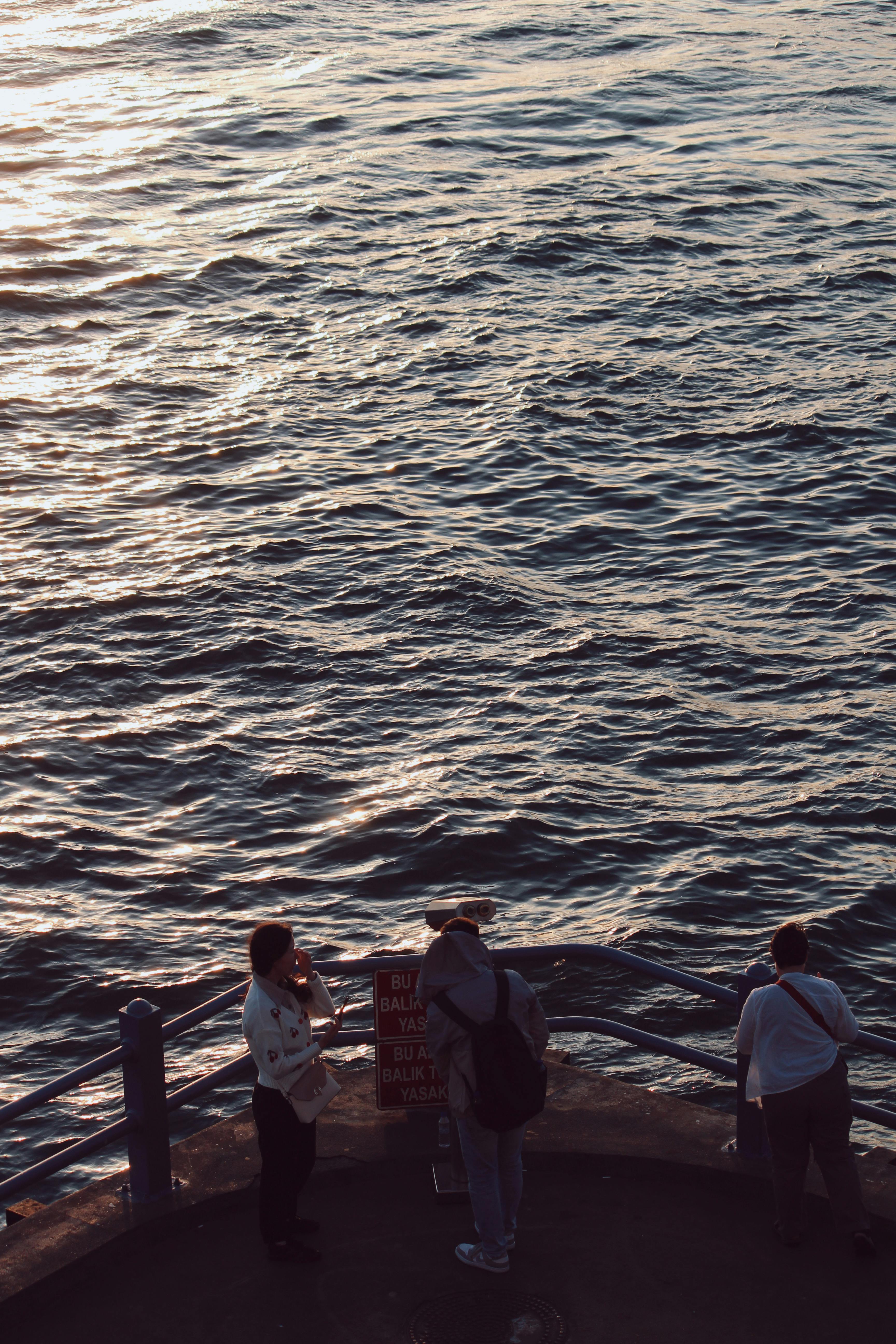 Wavy Rails Photos, Download The BEST Free Wavy Rails Stock Photos & HD ...