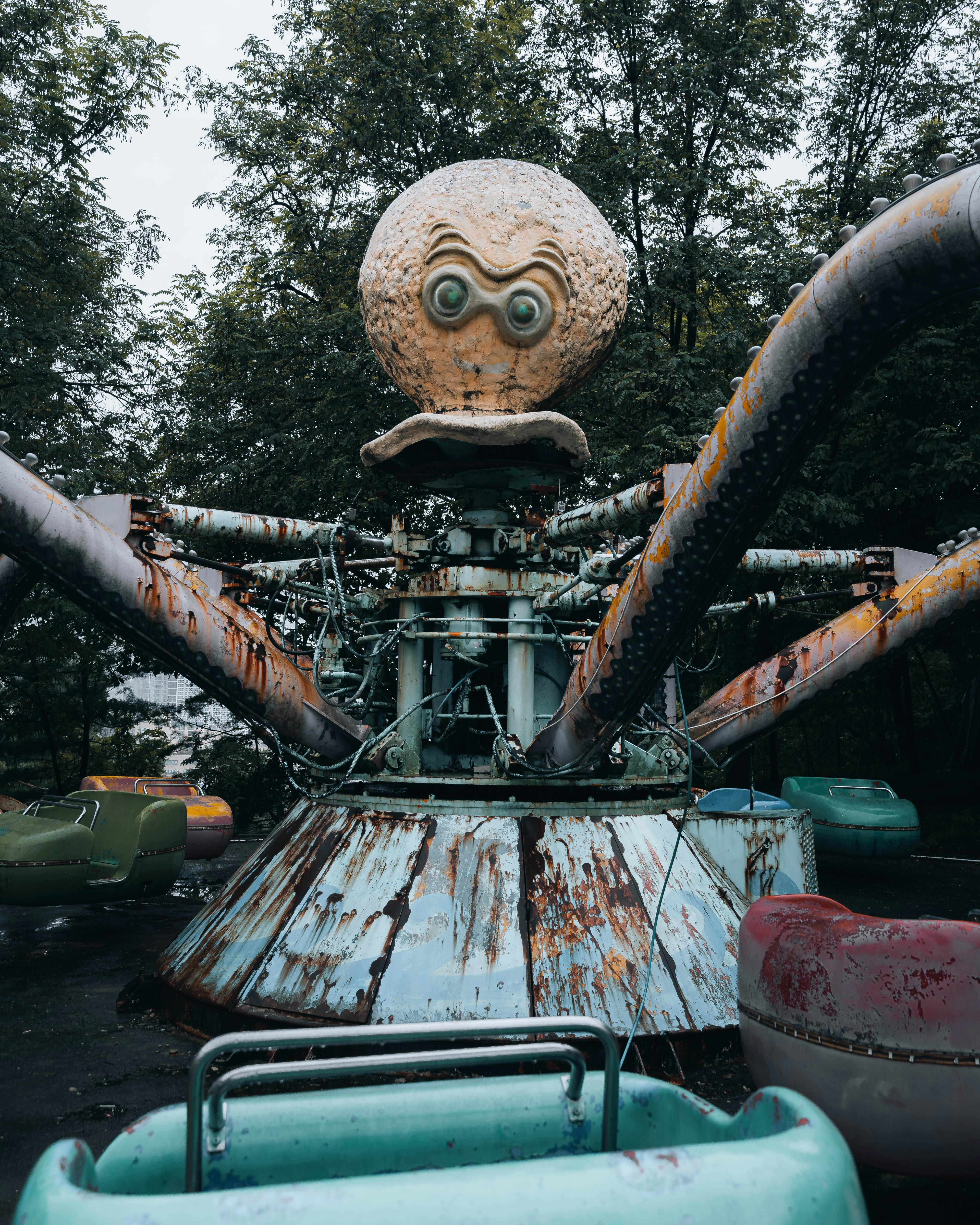 Rusty Abandoned Amusement Park Ride, Yungma Land, Seoul, South Korea ...